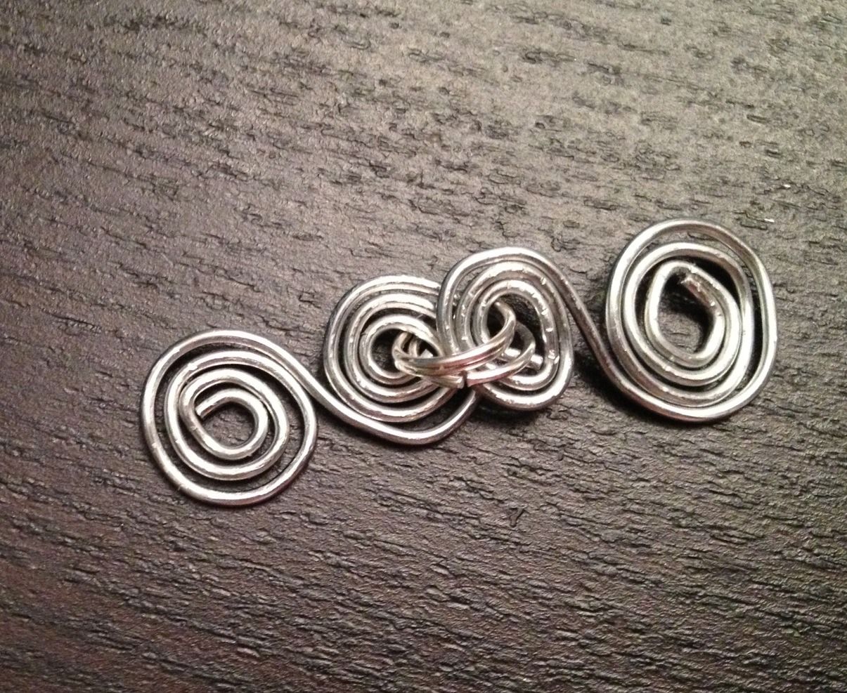 Swirly Paperclip Bracelet : 9 Steps (with Pictures) - Instructables