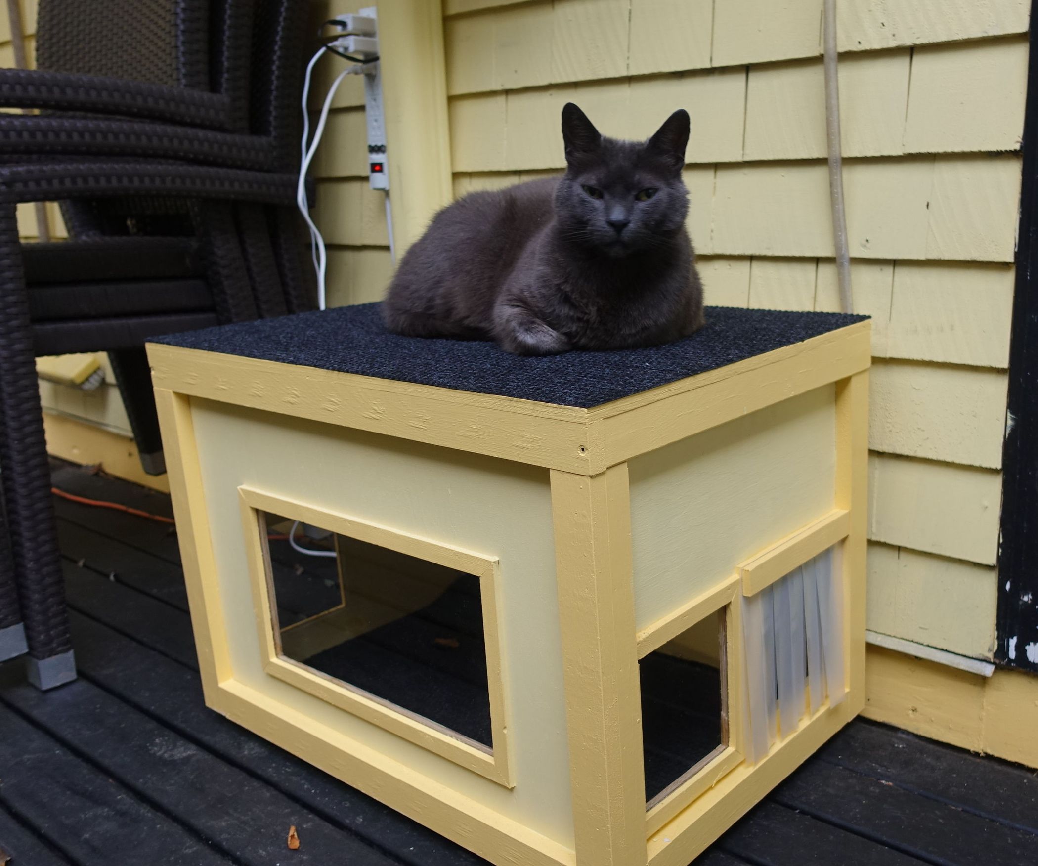 Heated Winter Cat Shelter and Seat : 6 Steps - Instructables