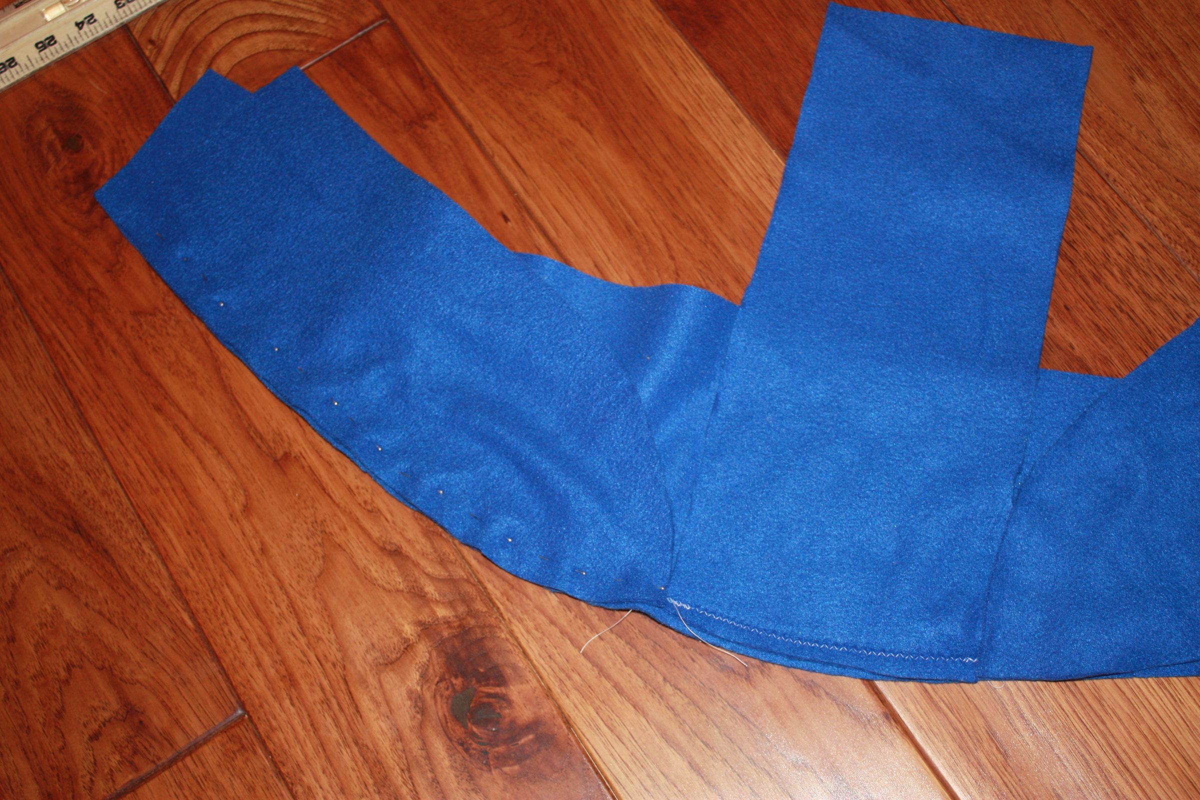 "Snuggie" Character Costume : 19 Steps (with Pictures) - Instructables