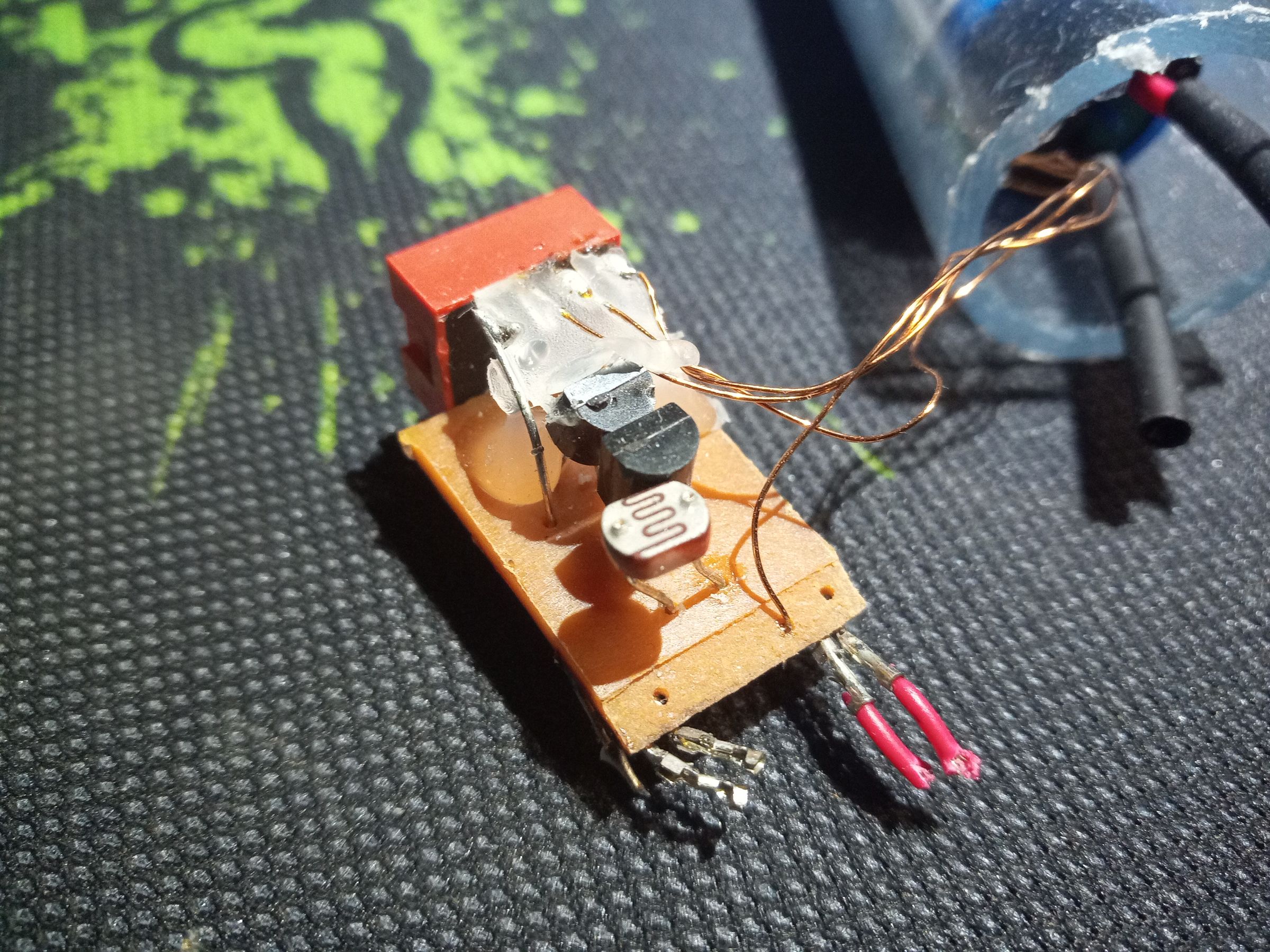 Miniature Electronics How Small Can You Go ? : 6 Steps - Instructables