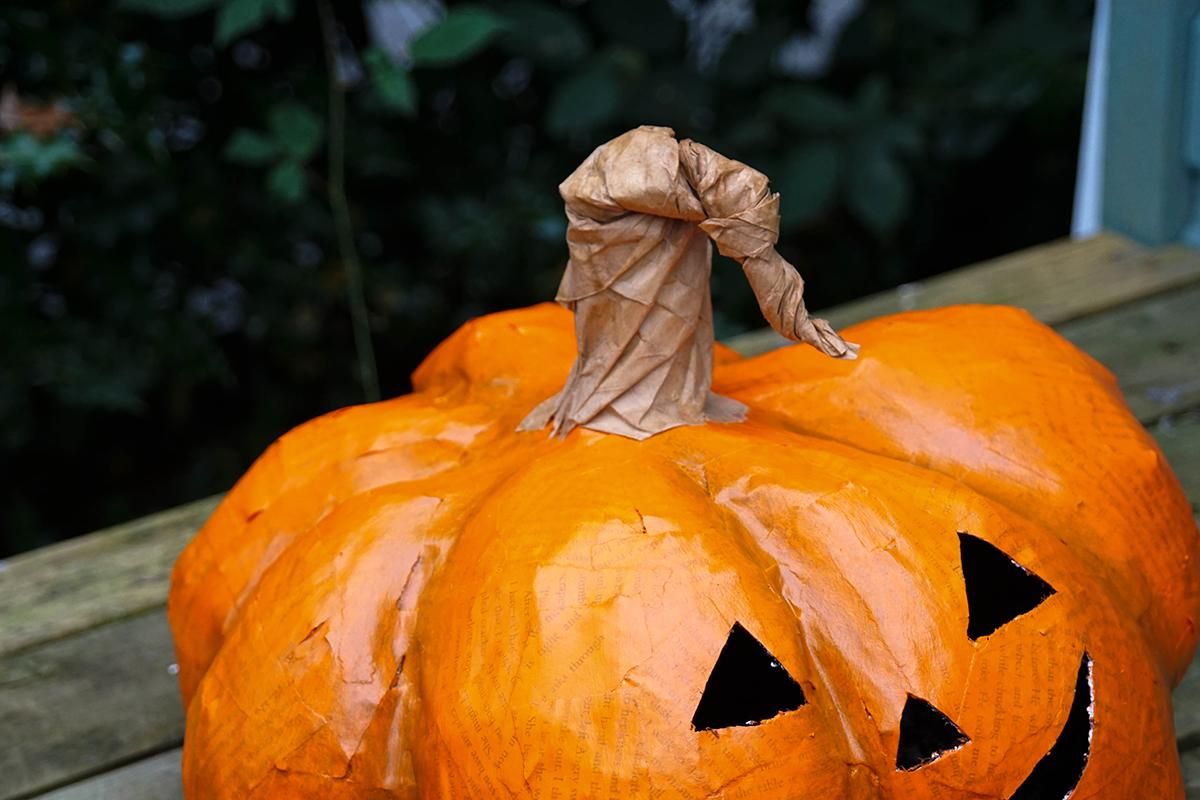 DIY Mod-Roc PUMPKIN ! | How to Make a Large Halloween Prop : 8 Steps ...