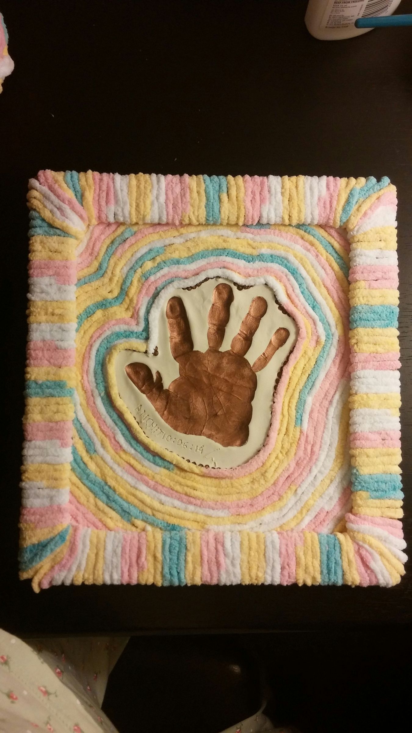 Framed Hand-print With Yarn and Cardboard : 6 Steps - Instructables