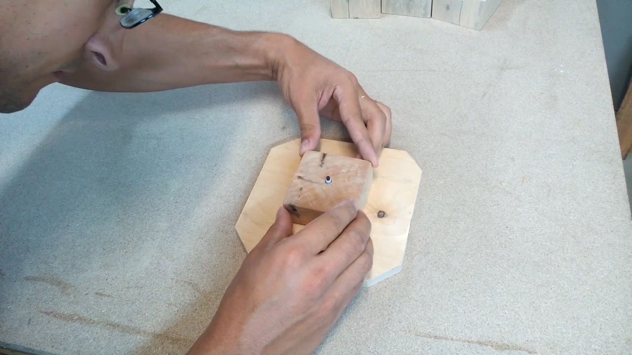 A Clock From Pallet Wood Blocks : 7 Steps (with Pictures) - Instructables