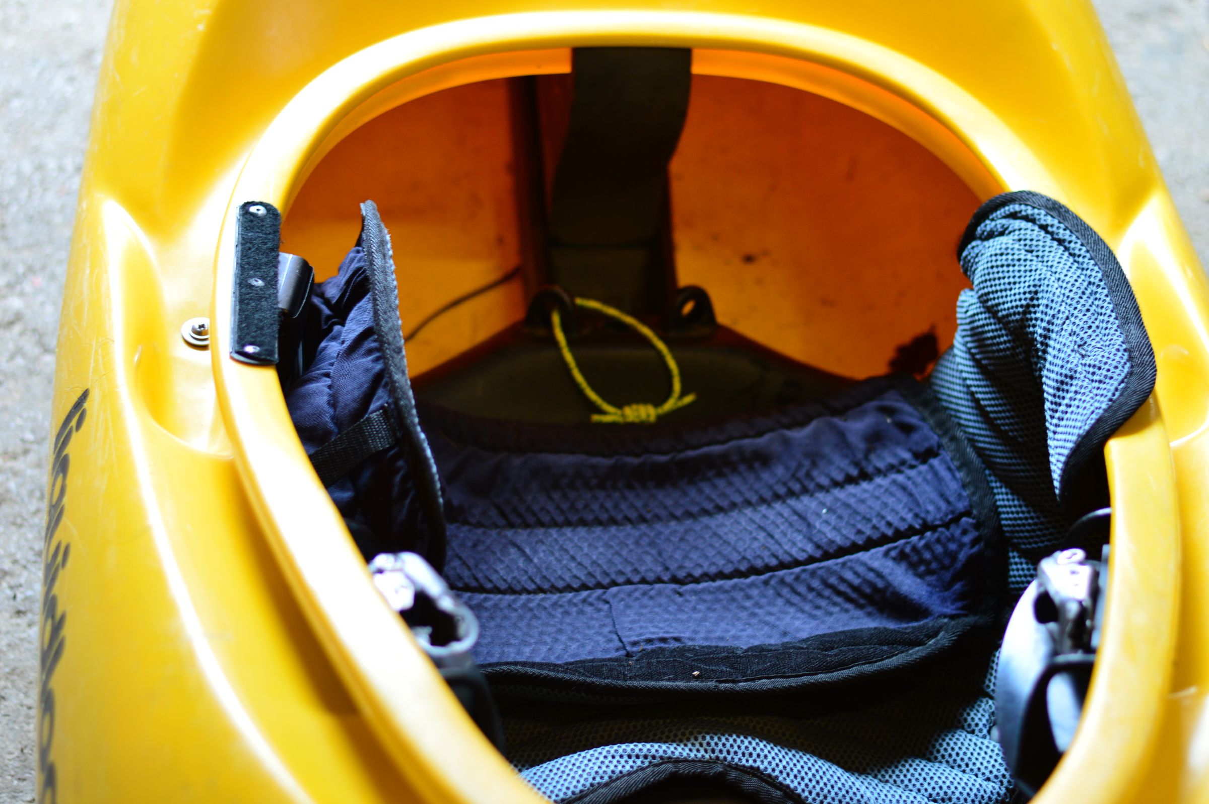 Fixing a Broken Kayak / Easy Plastic Welding : 4 Steps - Instructables