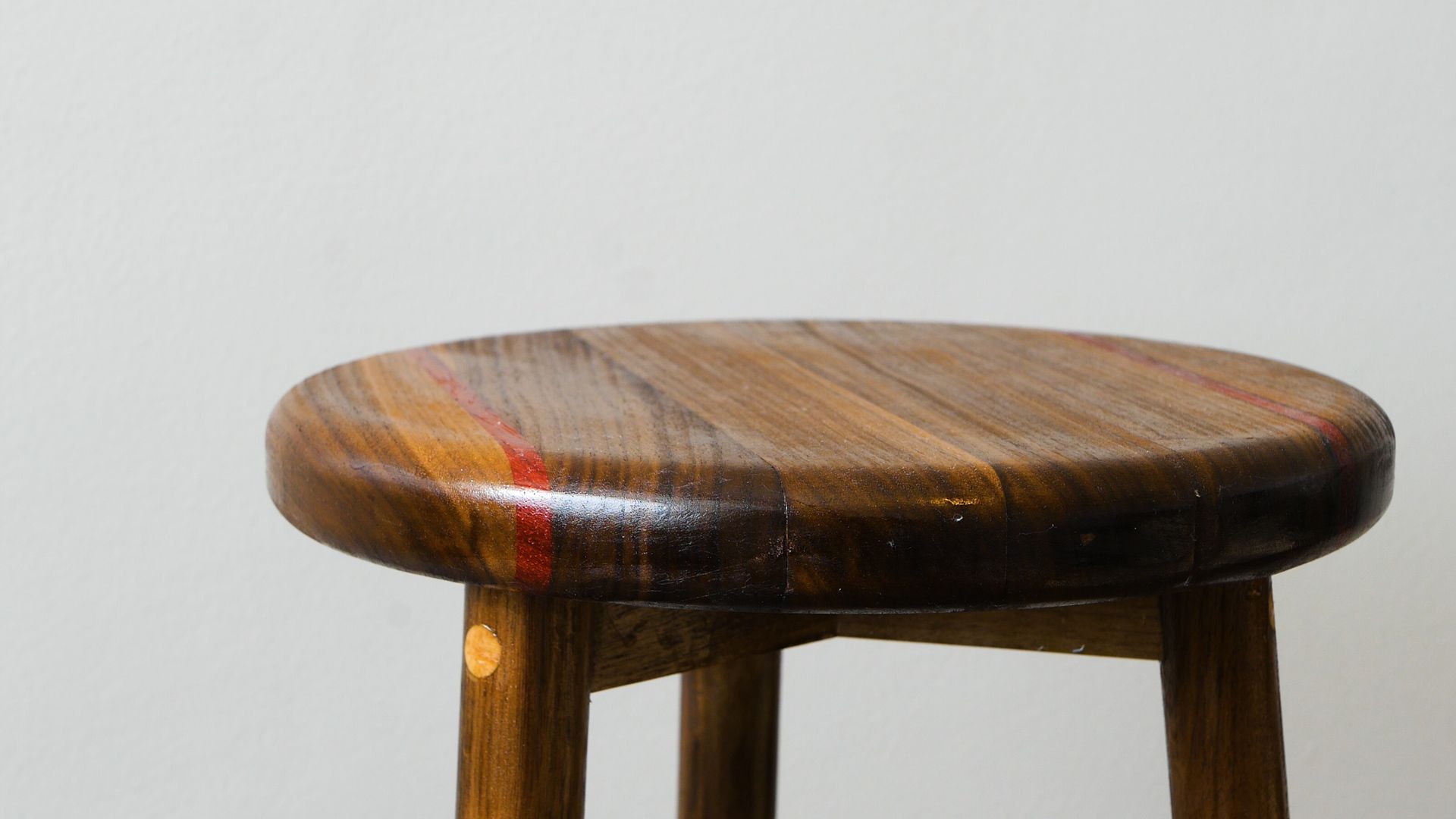 Building a "Floating" Bar Stool : 14 Steps (with Pictures) - Instructables