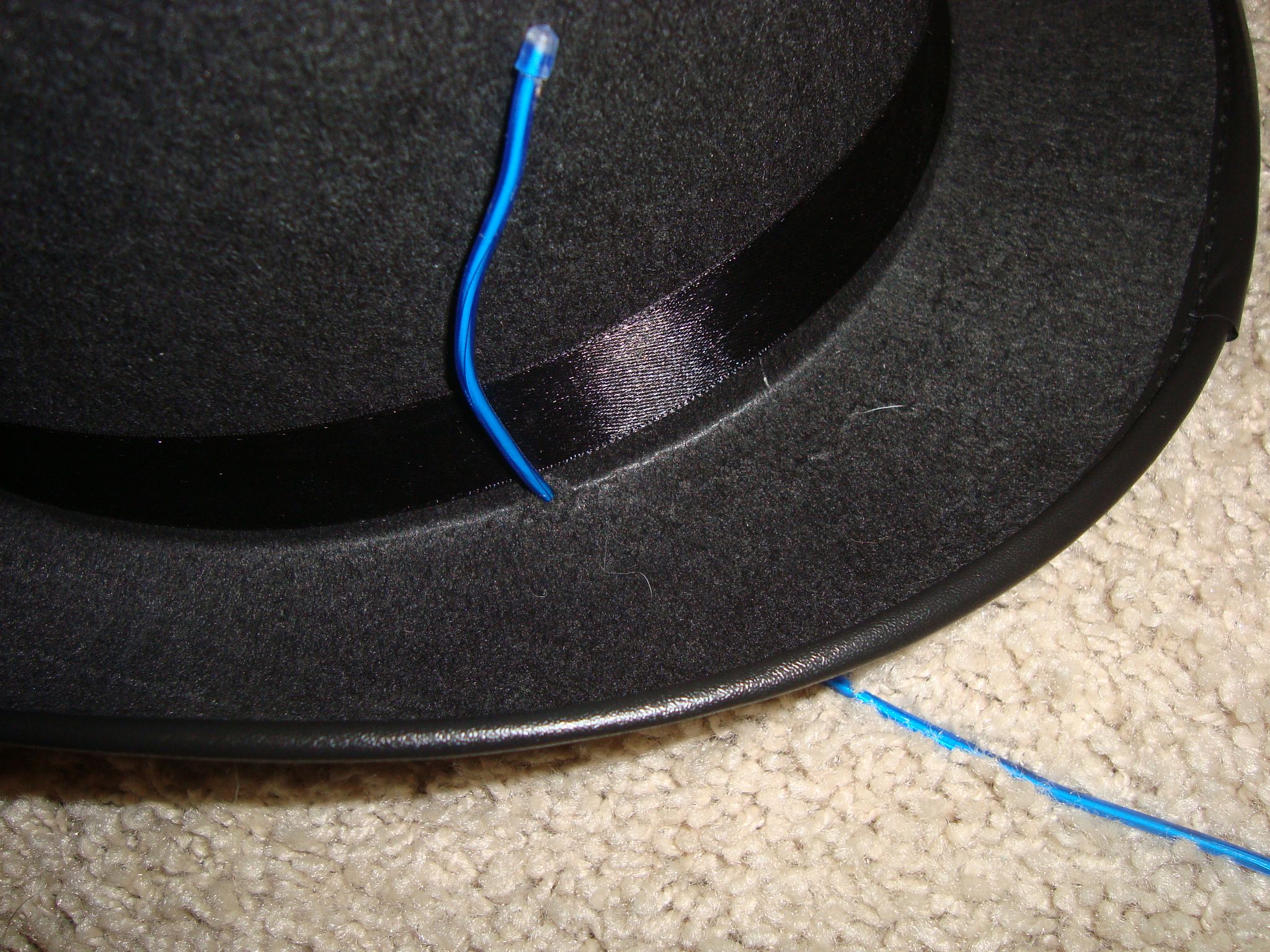 Add EL Wire to a Hat! : 4 Steps - Instructables