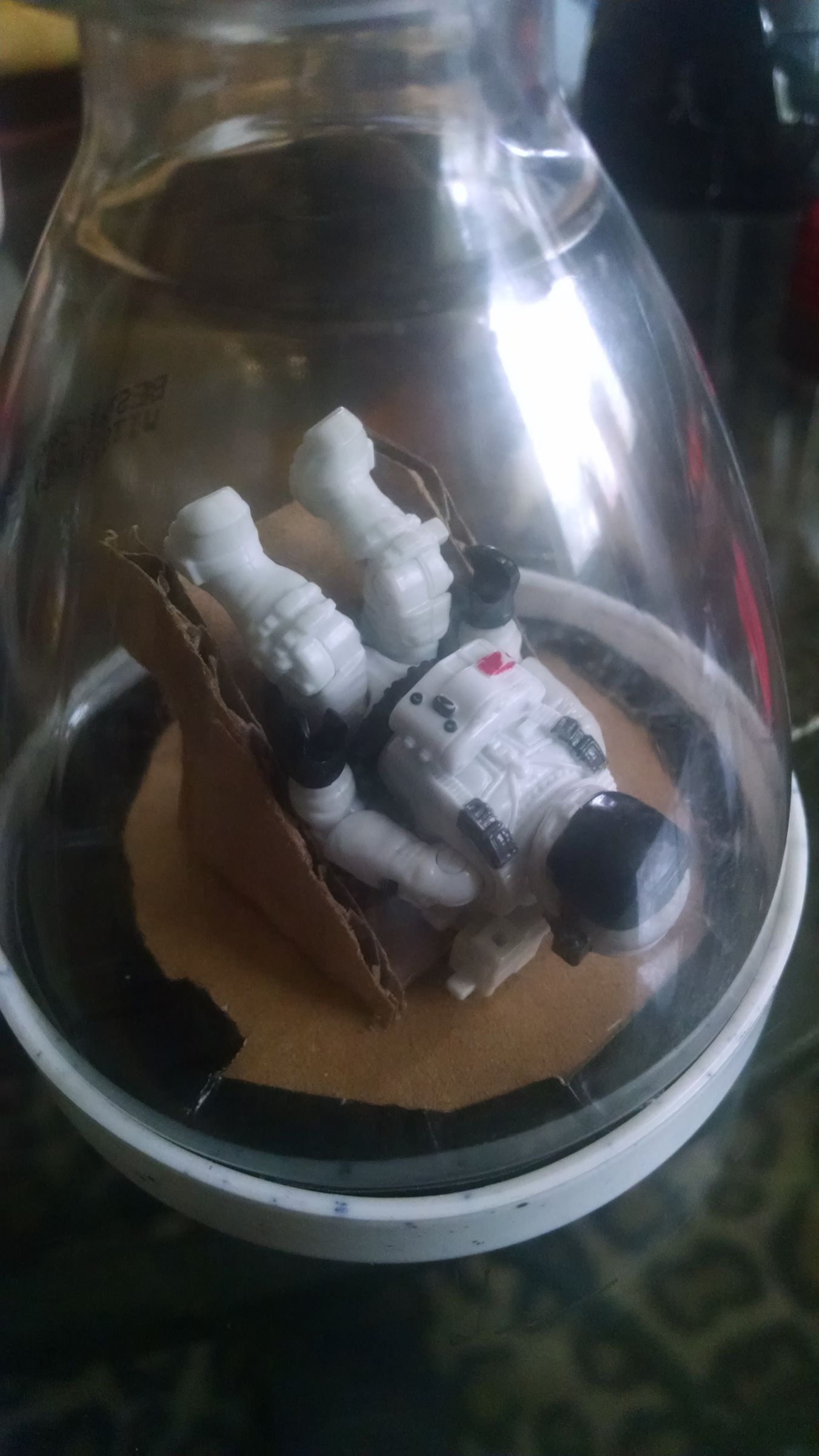 Toy Space Capsule : 11 Steps - Instructables