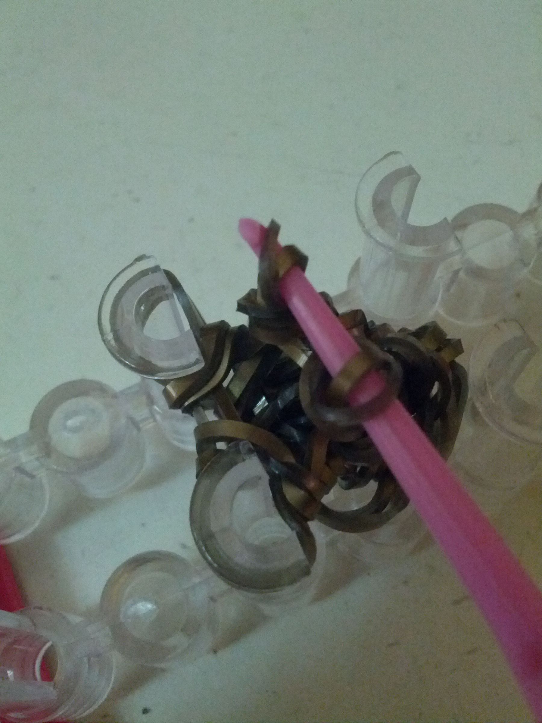 Rainbow Loom Pencil Grip : 9 Steps - Instructables