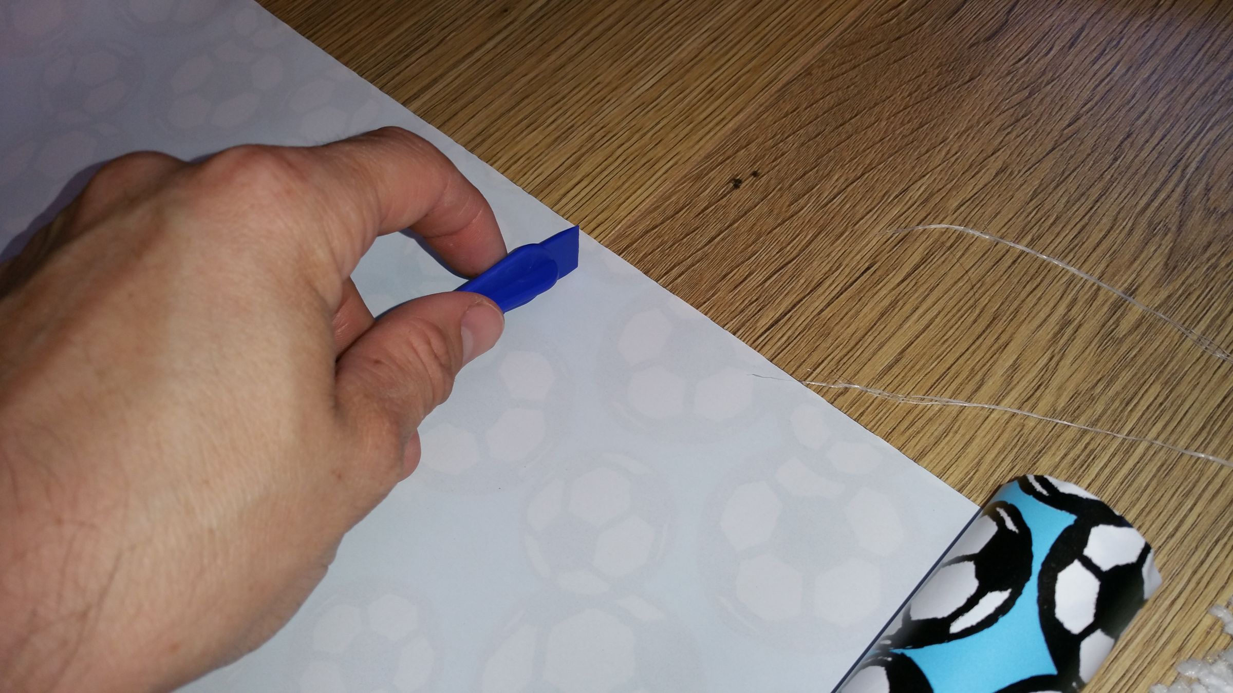 Easy Cut Wrapping Paper : 4 Steps - Instructables