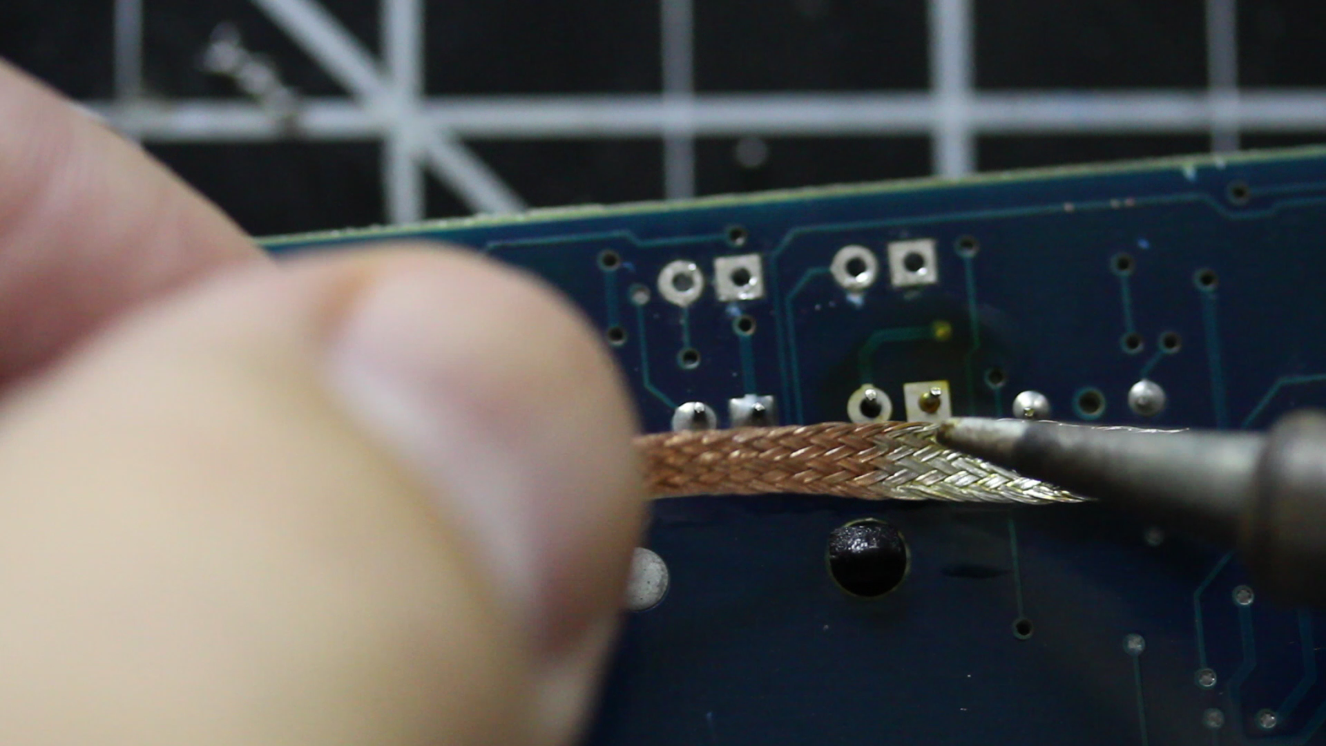 Desoldering | Soldering Basics : 8 Steps (with Pictures) - Instructables