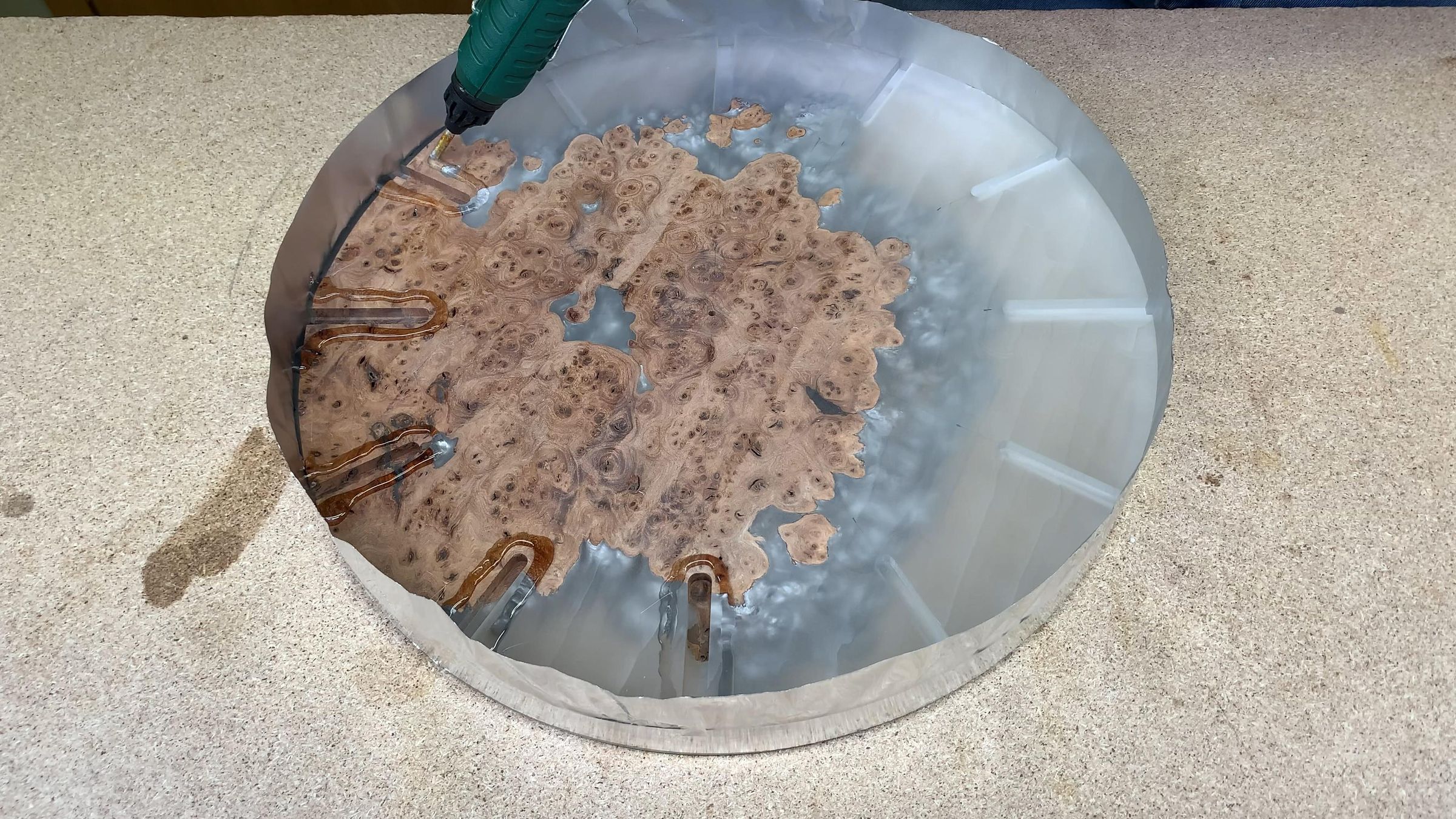 Frosted Epoxy Resin Clock : 20 Steps (with Pictures) - Instructables