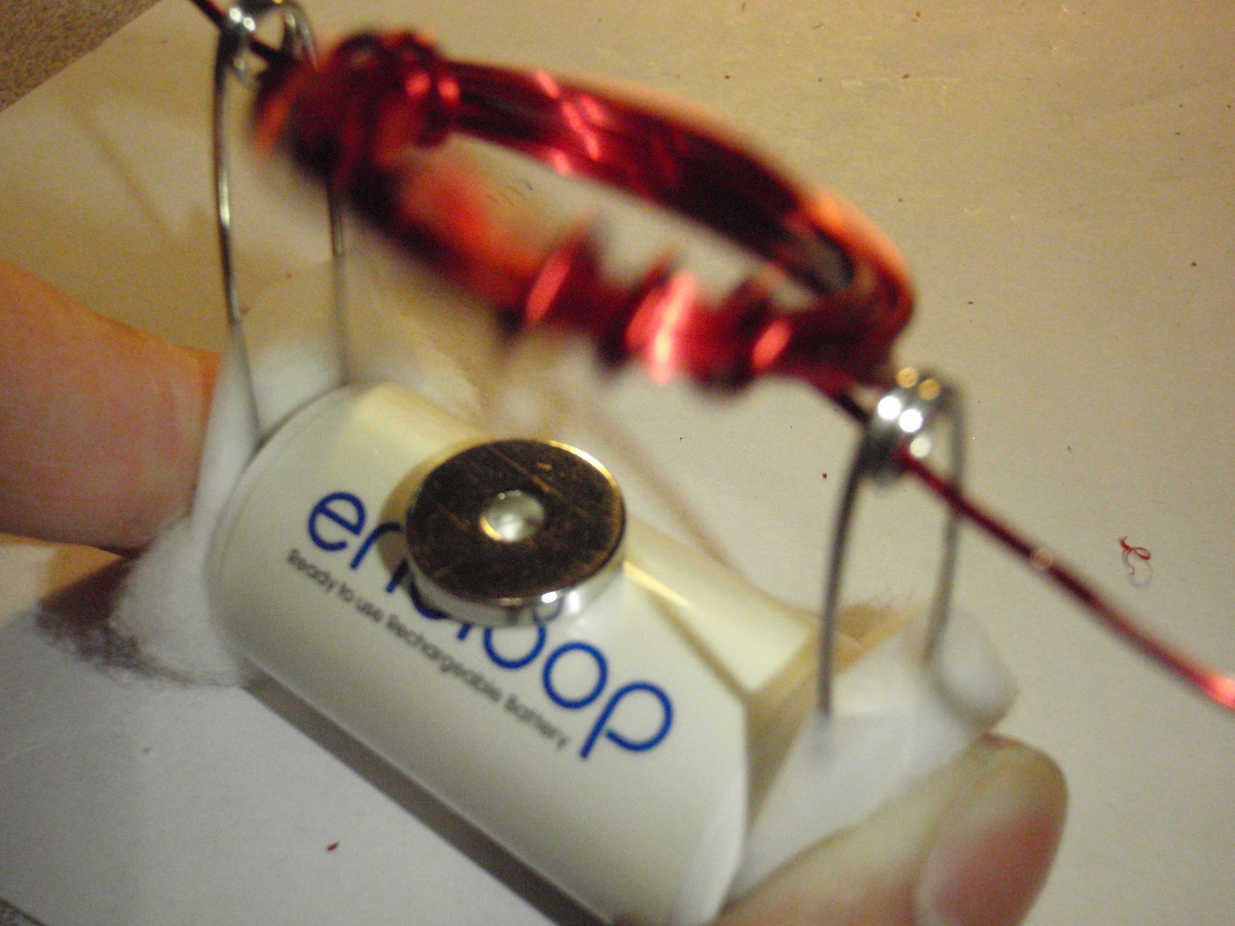 5 Minute DIY Motor : 5 Steps (with Pictures) - Instructables