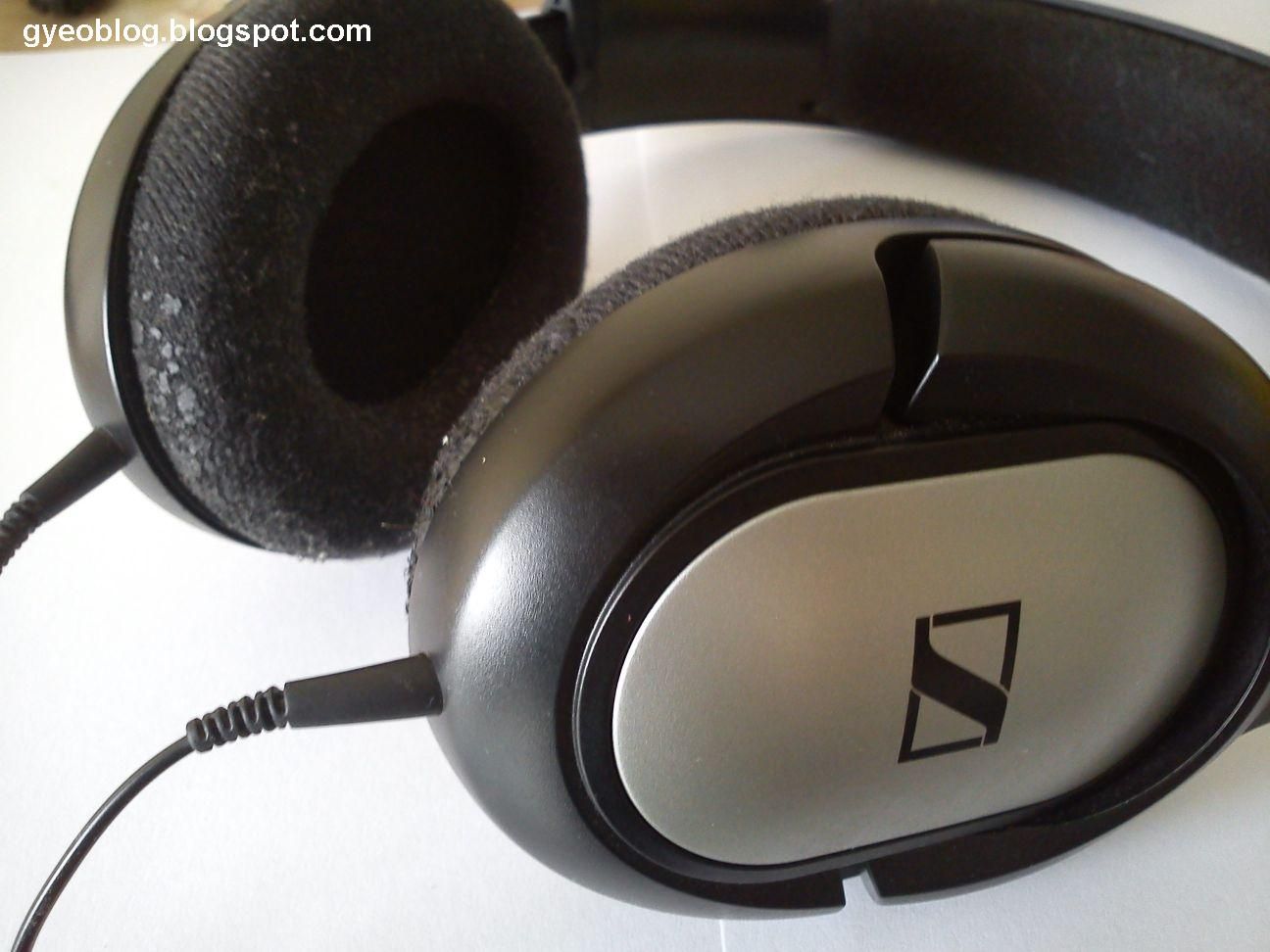 How to Modify a 2 Sided Wire Headphone to 1 Sided Wire Headphone : 10 ...