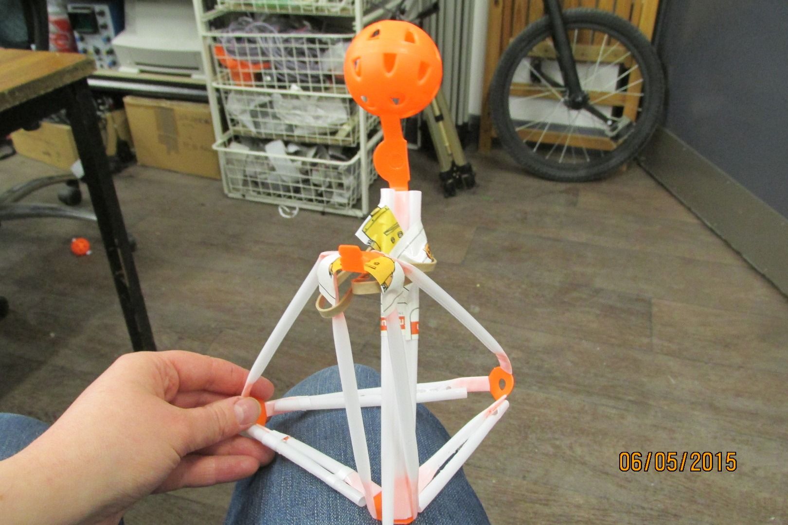 Emrmmm...Jess?'s Strawbees Catapult : 5 Steps - Instructables
