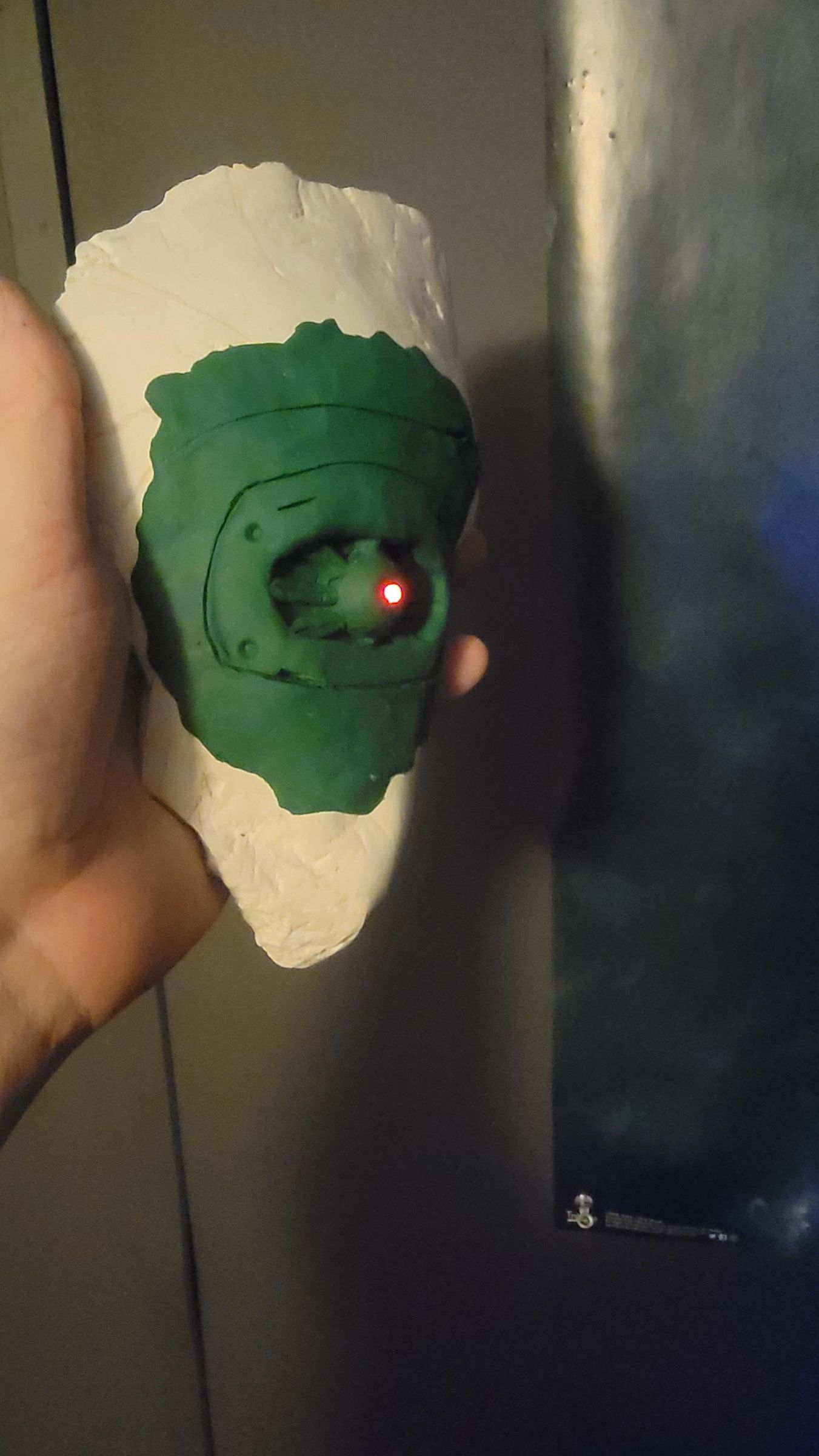 Terminator Glove and Eye : 15 Steps (with Pictures) - Instructables