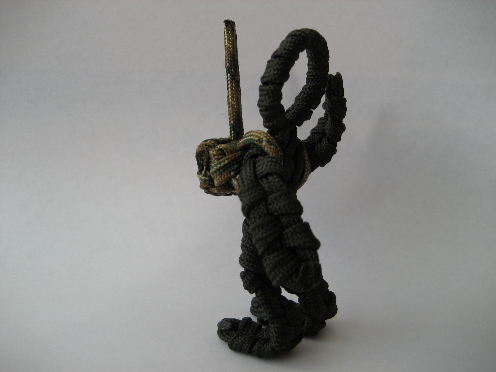 Paracord Army Man Radio Back-Pack : 7 Steps - Instructables
