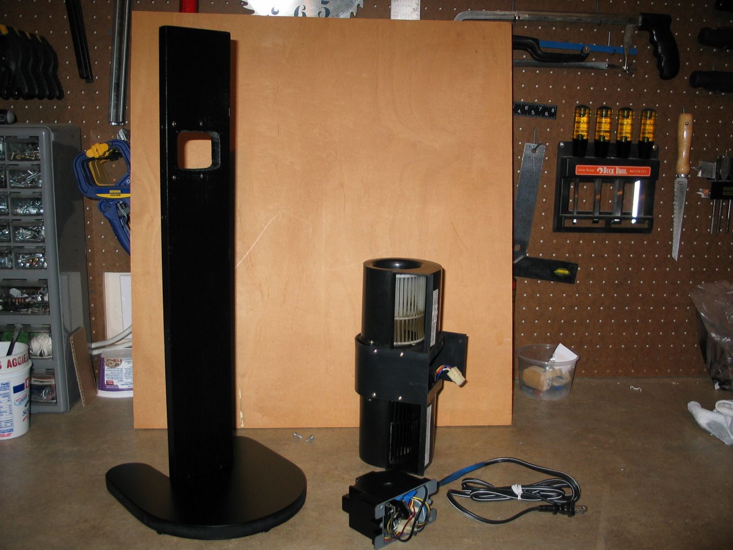 Make a Workbench Fan From an Old Microwave Oven Exhaust Fan : 3 Steps ...