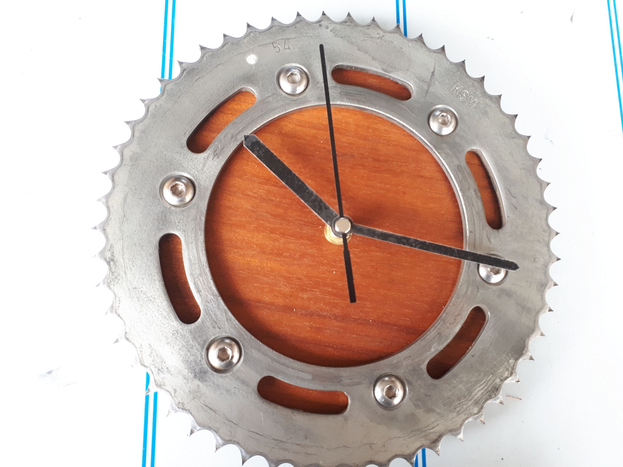 How to Make a Motorcycle Sprocket Wall Clock : 7 Steps (with Pictures ...