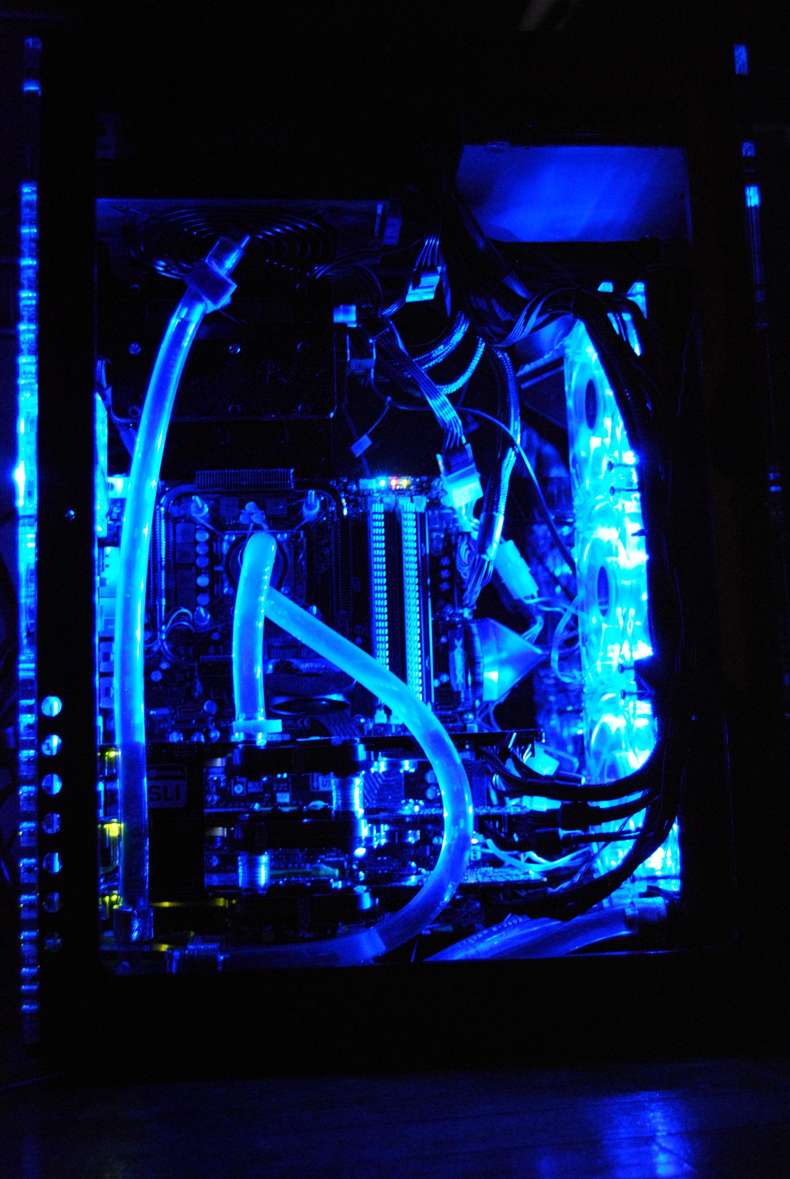 Danger Den / Nvidia Tri SLI Water Cooled Gaming PC : 7 Steps ...