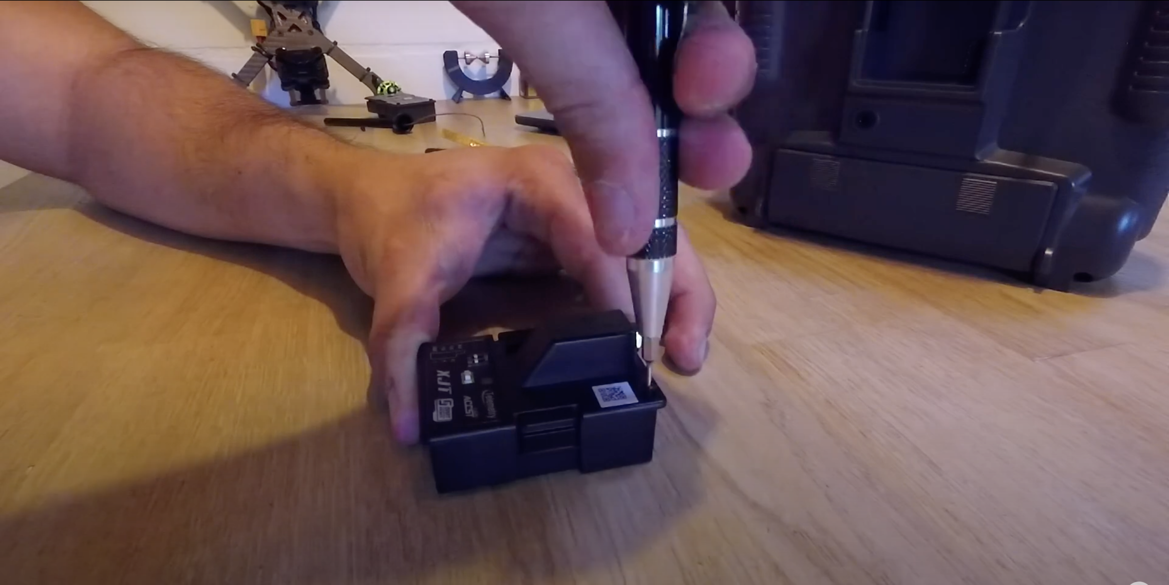 Turnigy 9X Ultimate Upgrade ! FrSky XJT & X8R Modules [Installation and ...