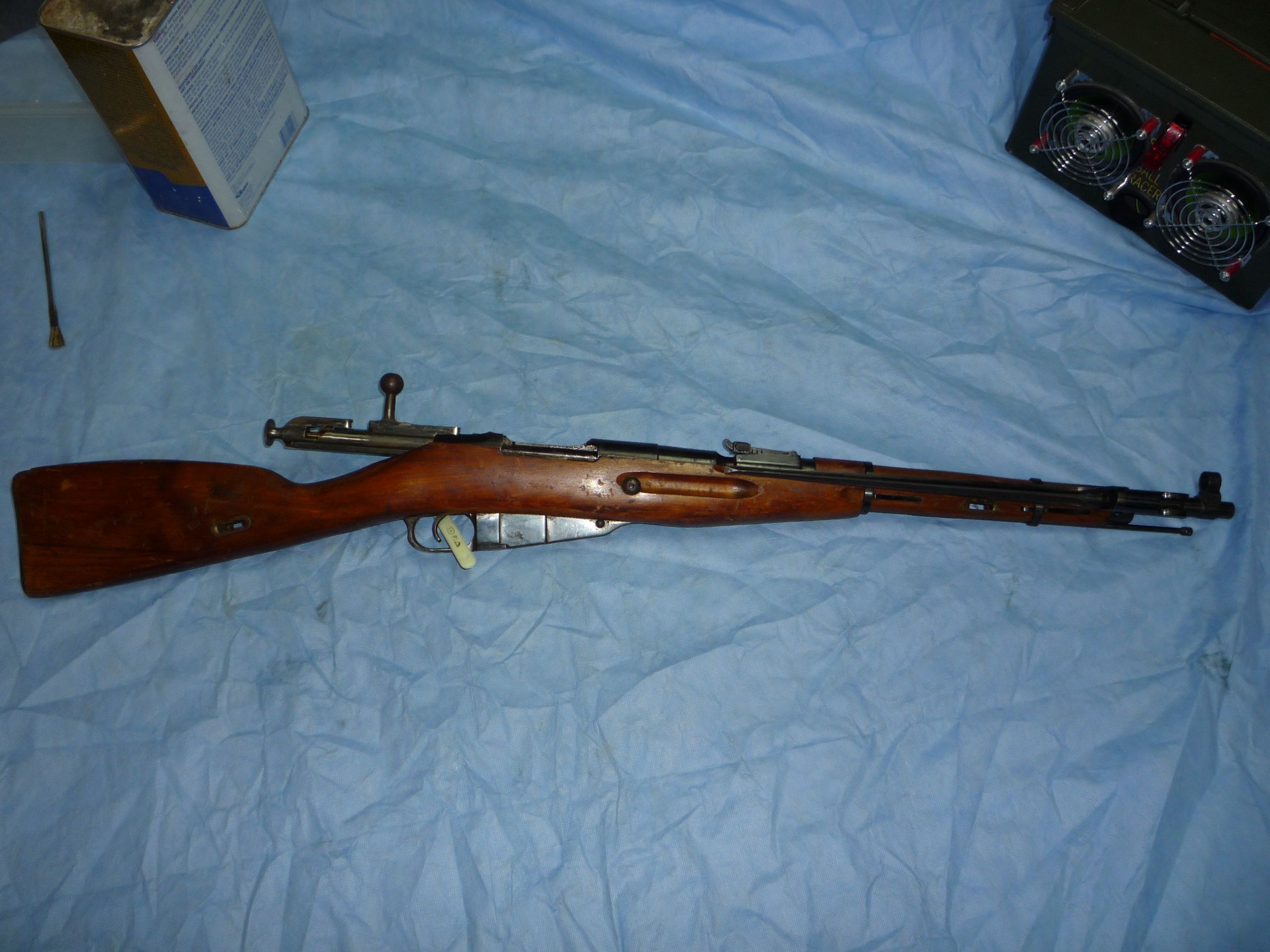 Cleaning Your New Mosin Nagant Rifle/modding the Bolt to Close Easily ...