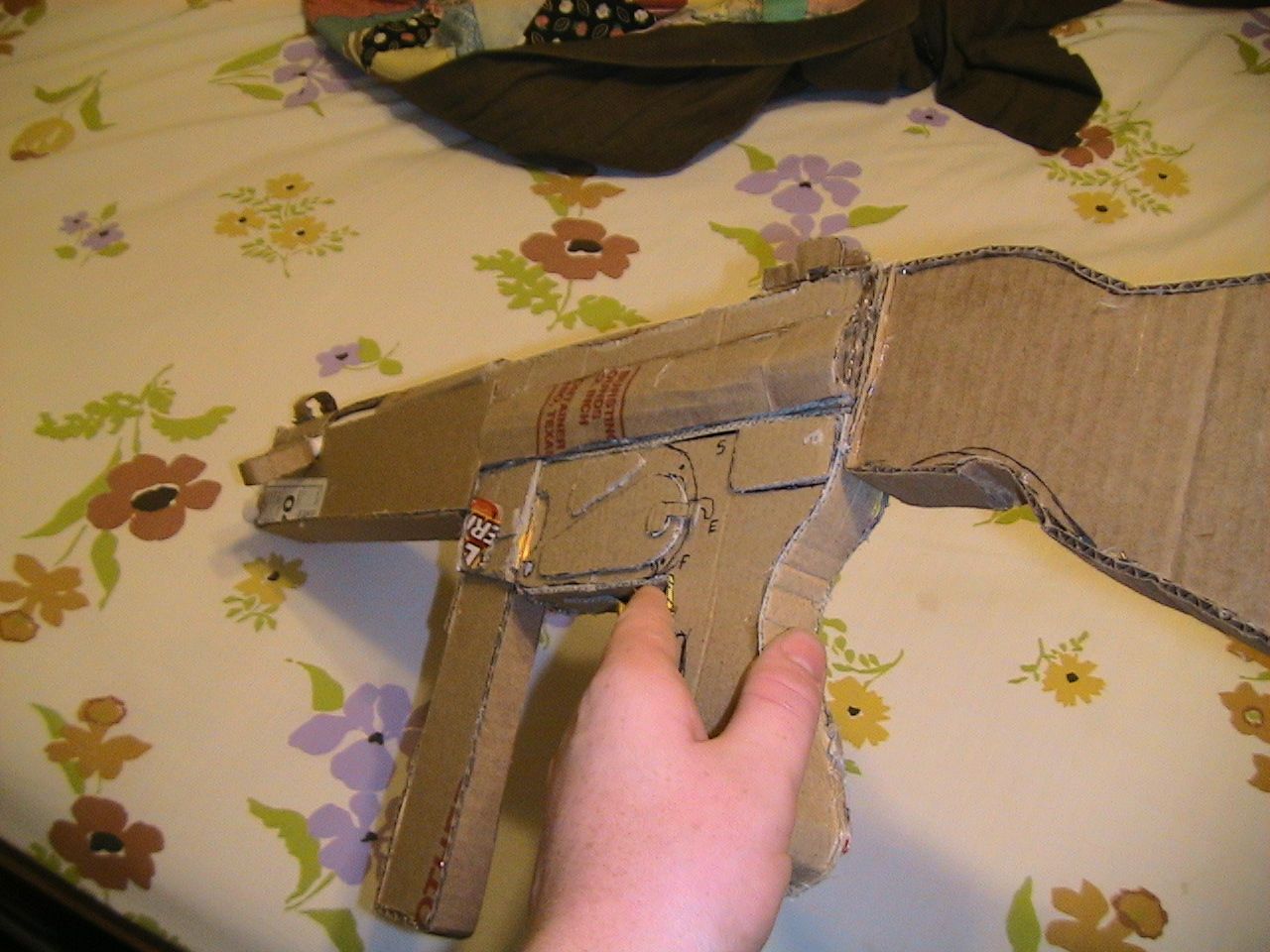 Cardboard MP5 - Instructables