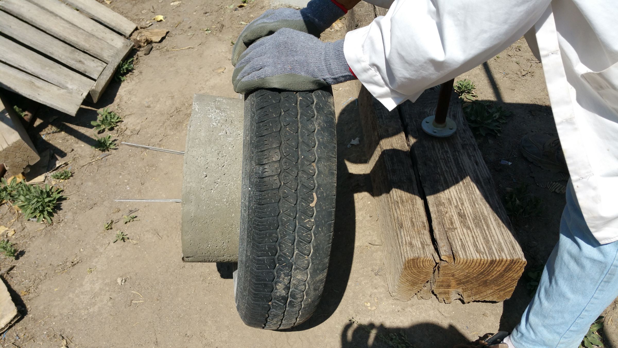 Concrete Tire Piers : 8 Steps (with Pictures) - Instructables