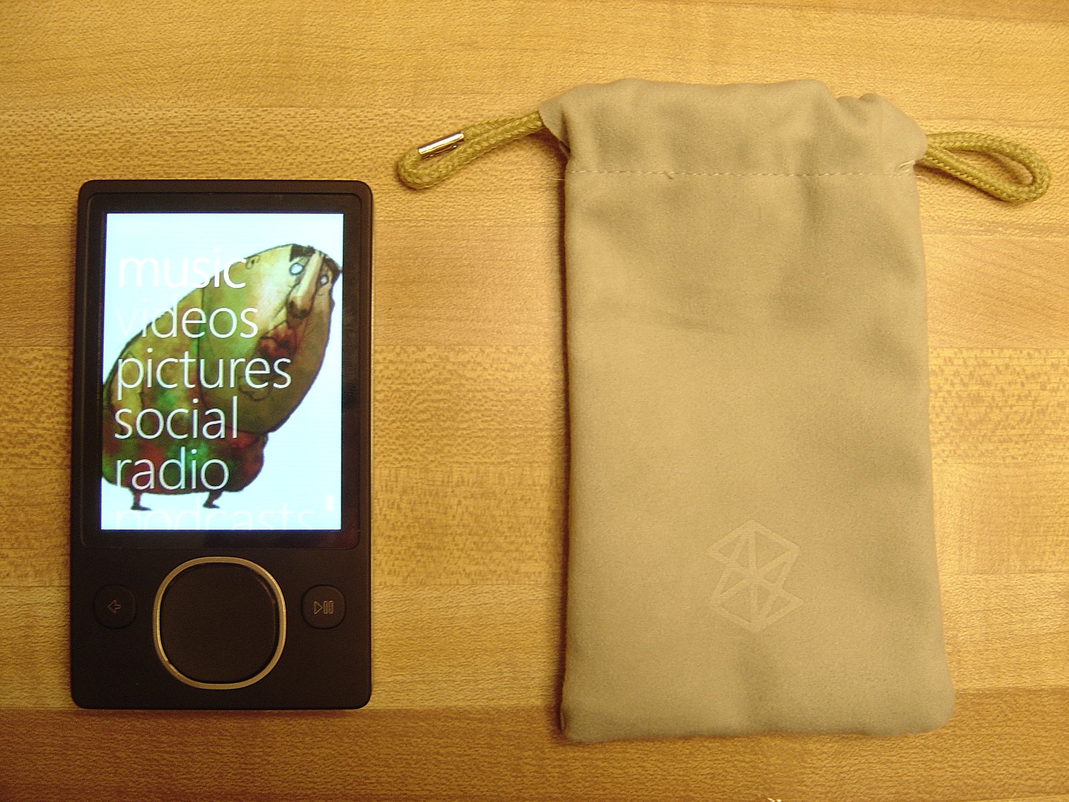 Sweet Zune Sleeve/Case : 7 Steps - Instructables