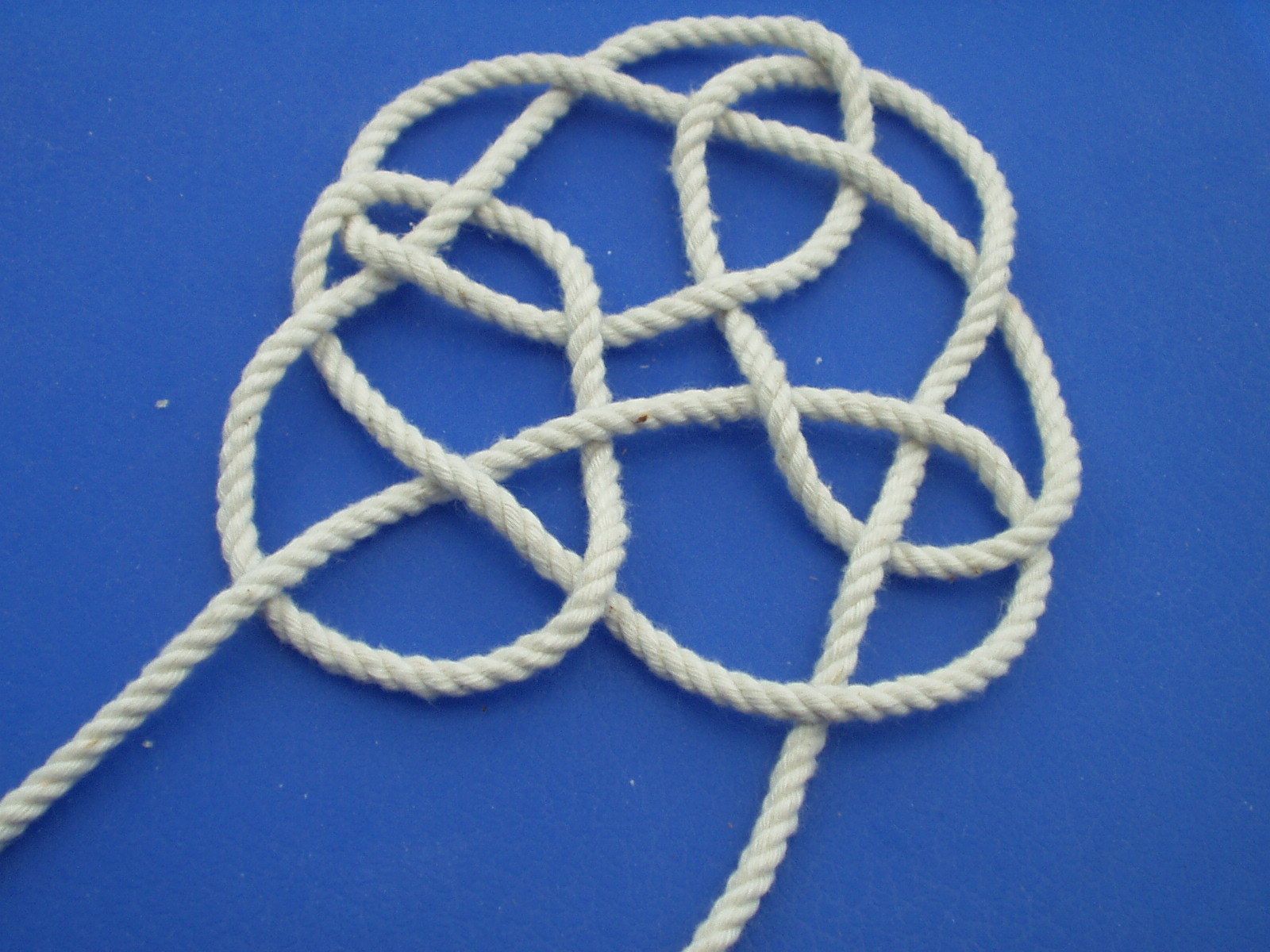 Kringle Mat and Carrick Bend Mat : 12 Steps - Instructables