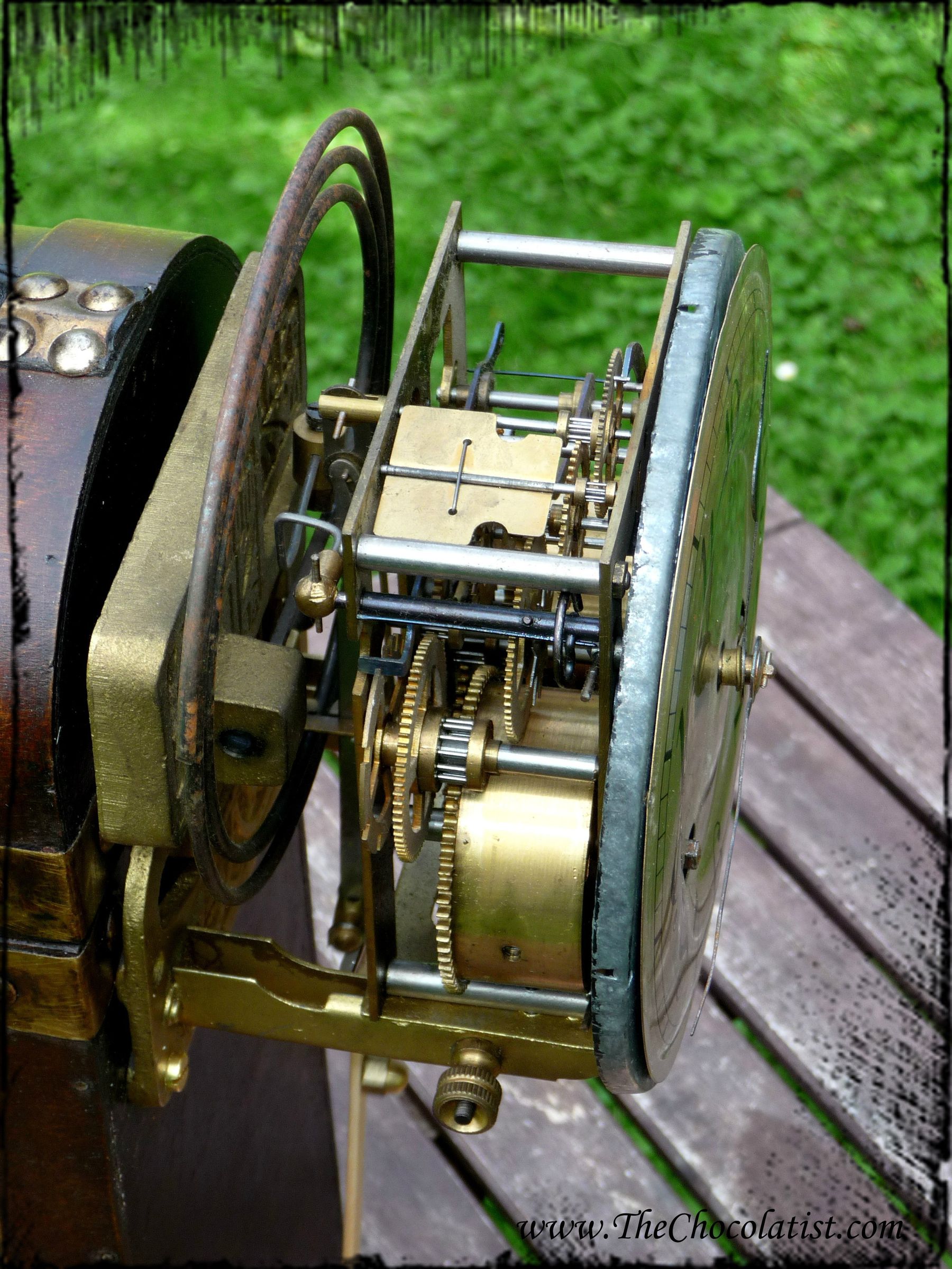The Steampunk Pendulum Clock of the Airship Pirate : 5 Steps ...