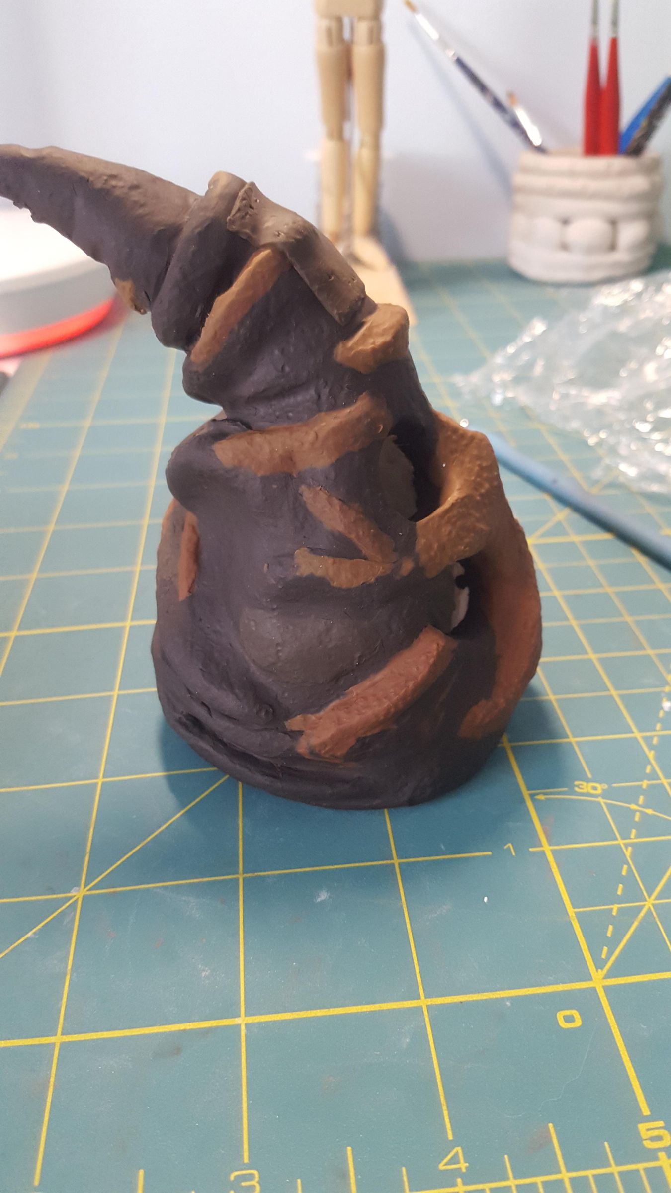 Clay Sorting Hat Pencil Holder on Stool (Harry Potter) : 18 Steps (with ...