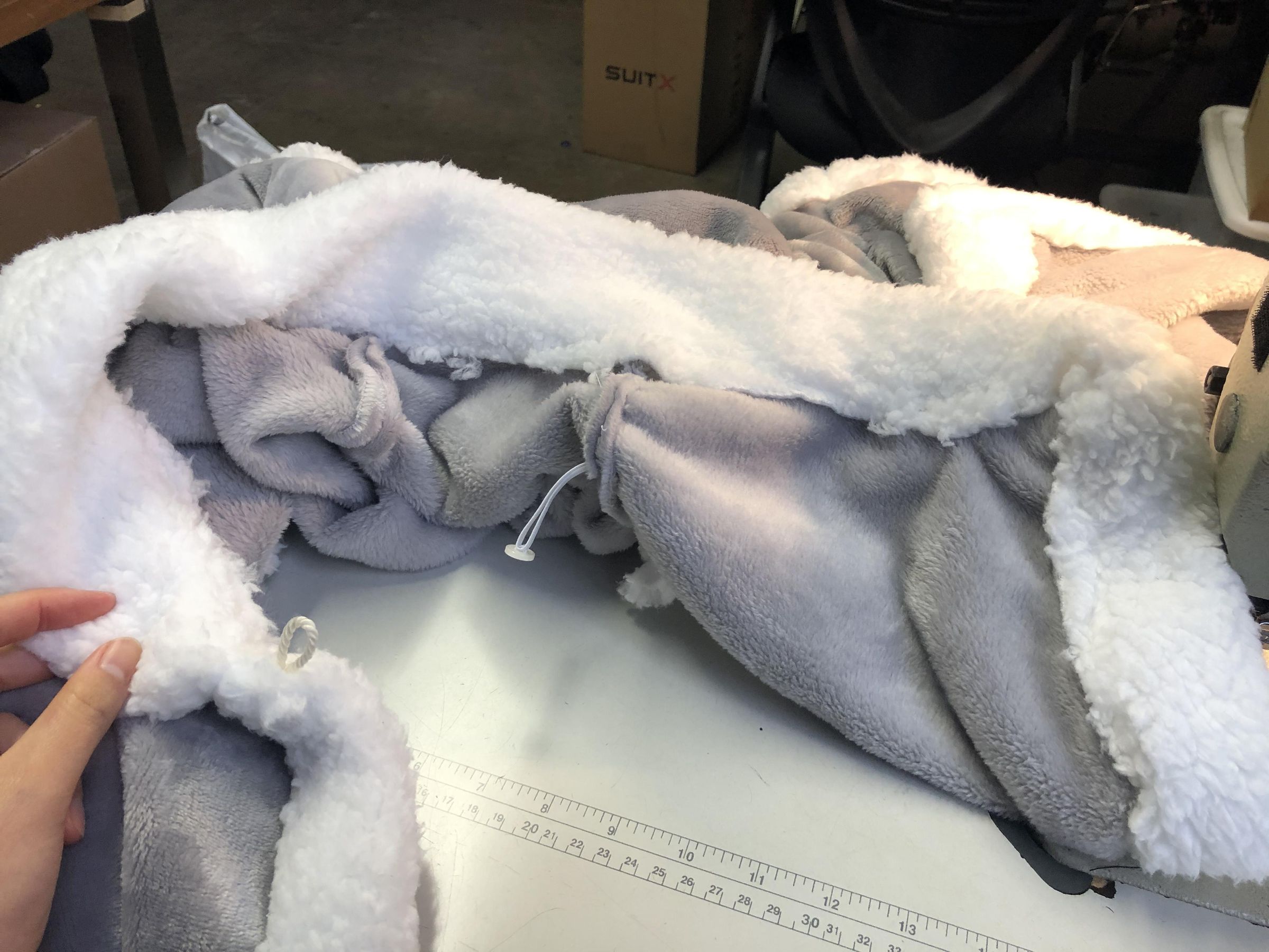 Snowflake Blanket Cape : 13 Steps (with Pictures) - Instructables