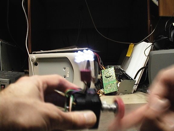 Nice Easy Magnetic Generator Light - Instructables