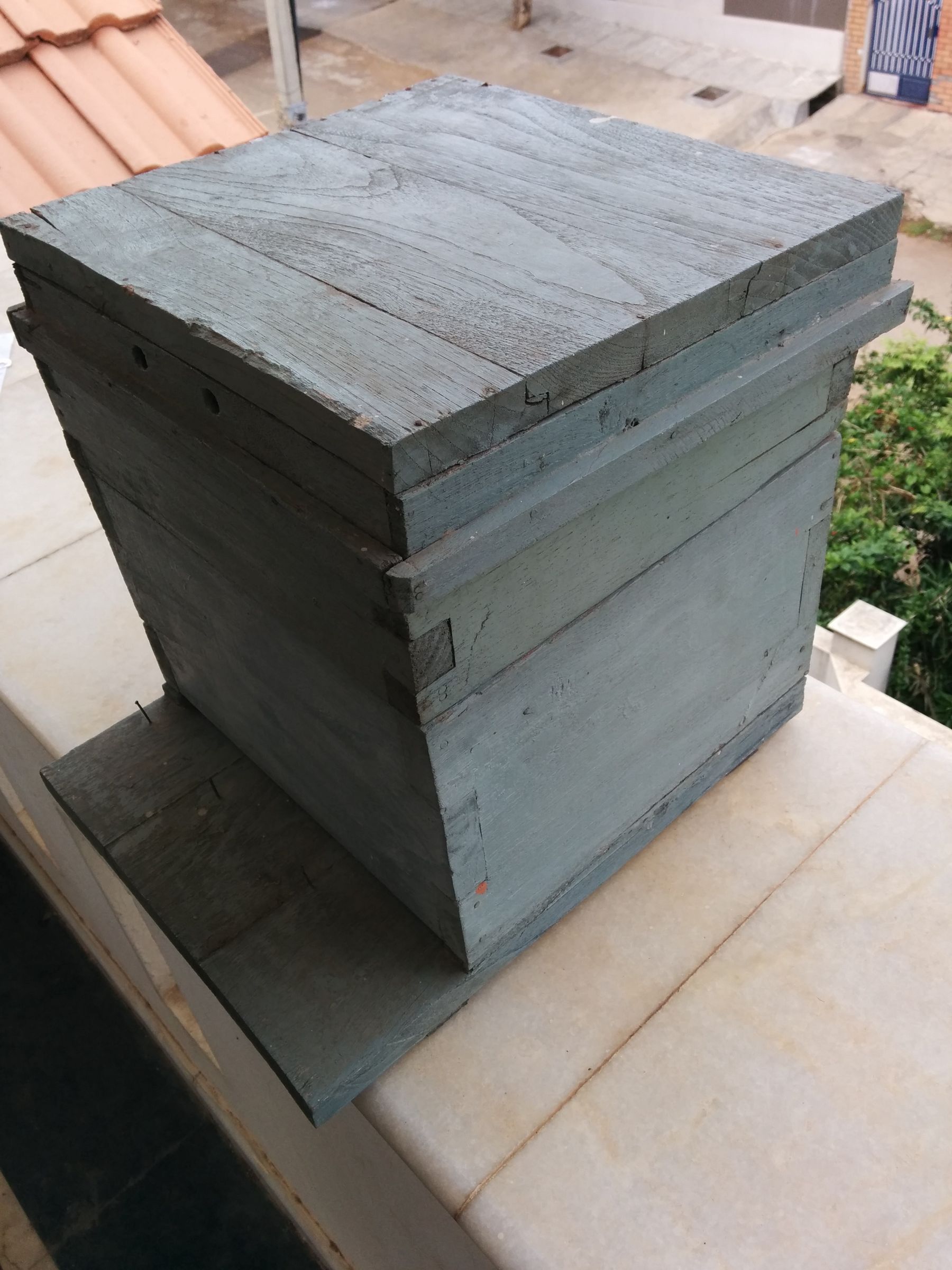 Build a Beekeeper’s Hive (Artificial Hive) : 8 Steps (with Pictures ...