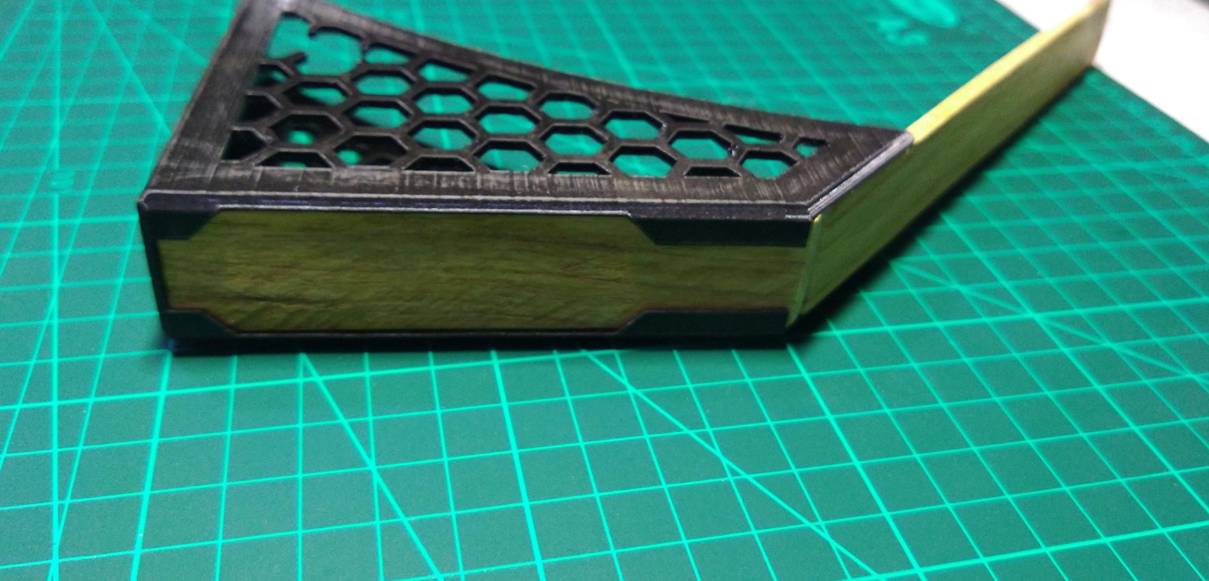 MagnoLamp : a Magnetic Desk Lamp : 7 Steps (with Pictures) - Instructables