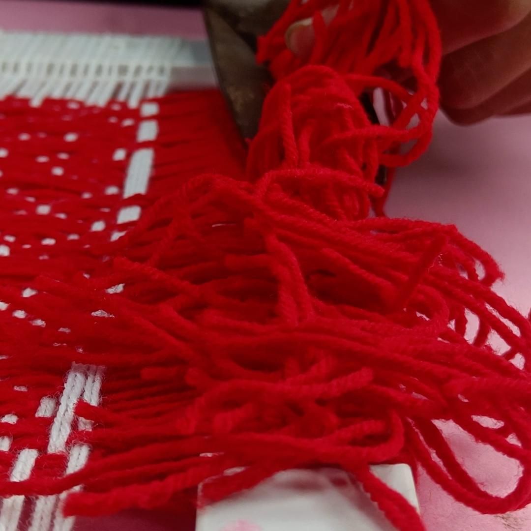 Textured Grid Art - Crafting Wool Patterns on Frames : 8 Steps (with ...