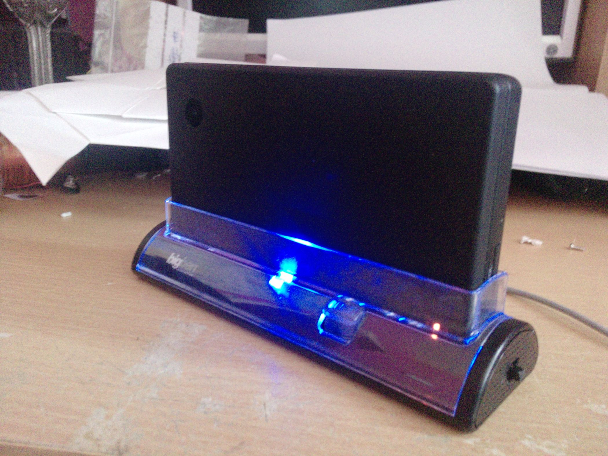 Modded DSi Charger Docking Station : 5 Steps - Instructables