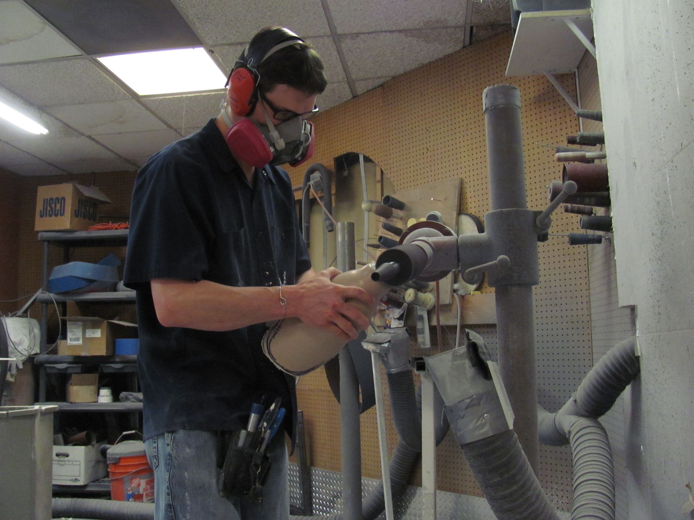 How a Prosthetic Leg Is Made! : 5 Steps (with Pictures) - Instructables