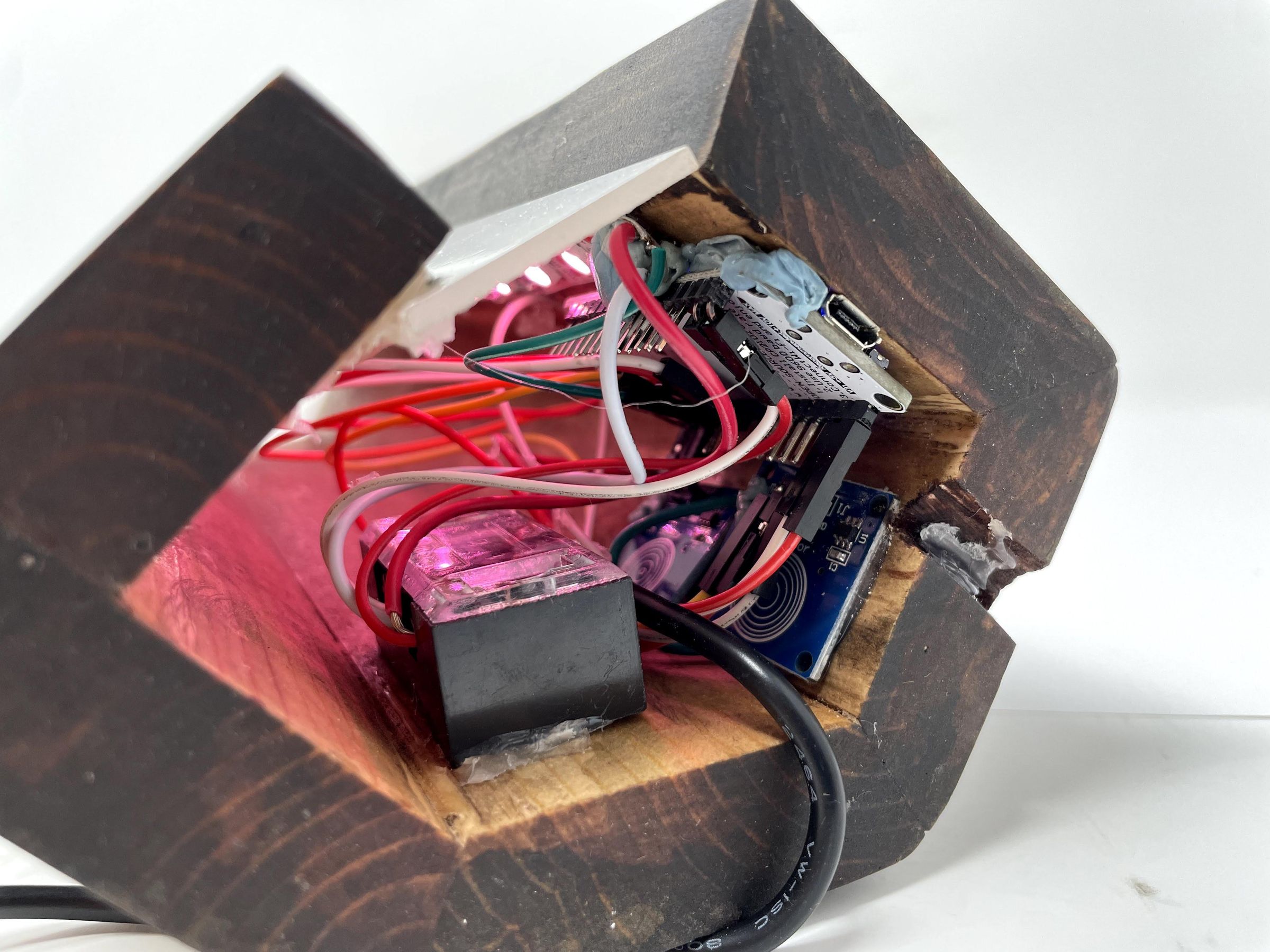 Cat and Scratching Post - Long Distance Touch Lamps : 17 Steps (with ...