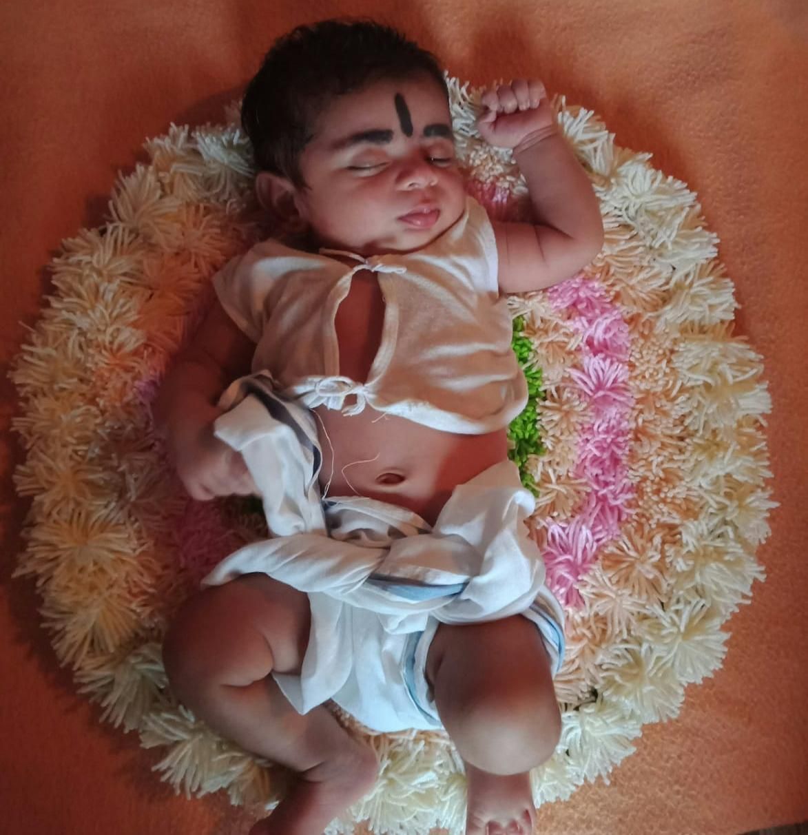 Pom Pom Baby Sheet : 8 Steps - Instructables