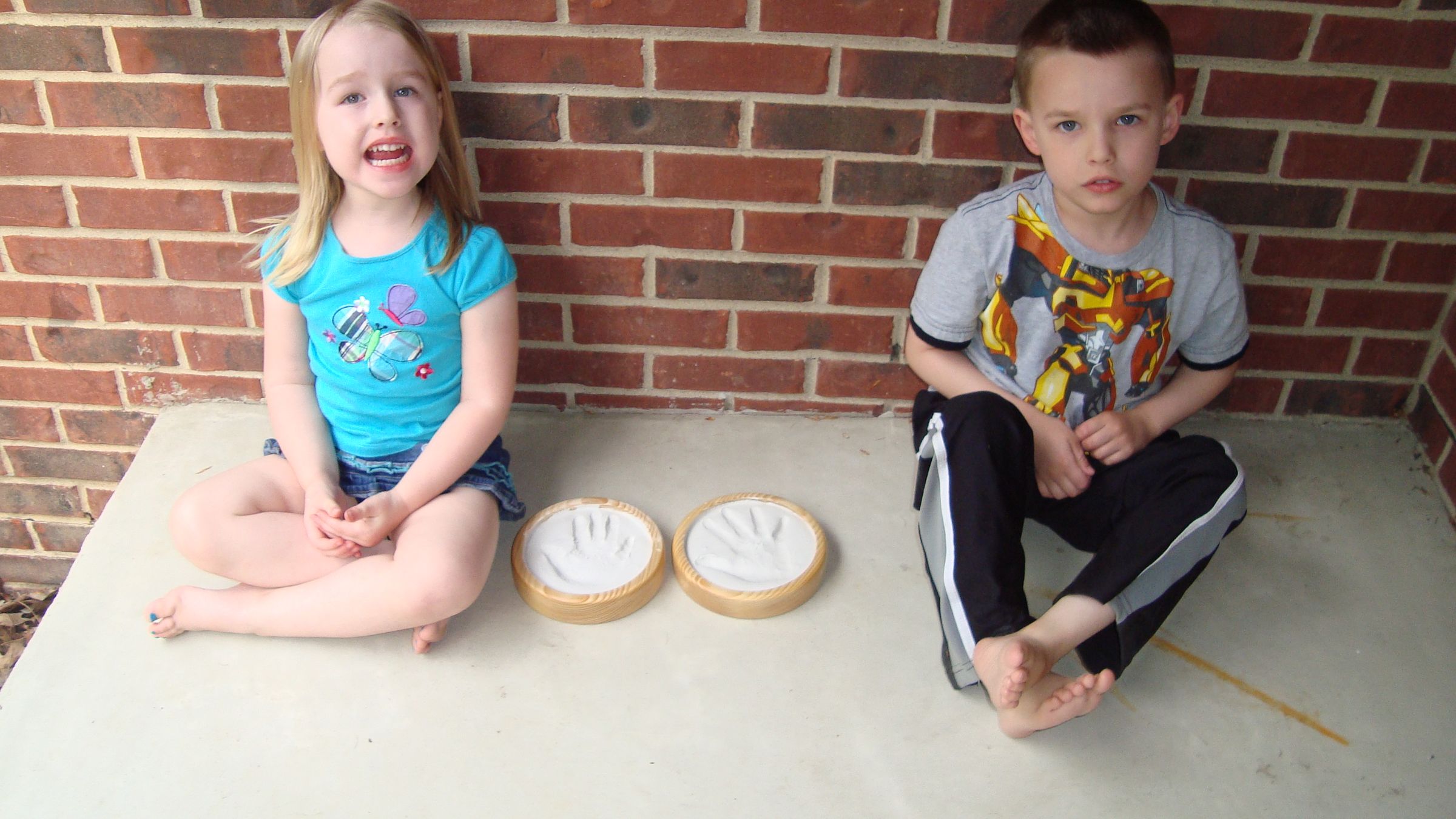 Mother's Day Handprints in a Solid Wooden Frame : 6 Steps (with ...