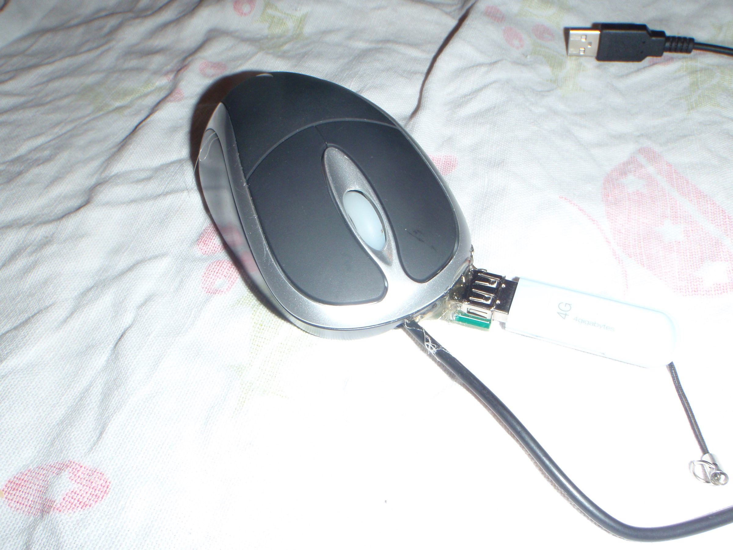 Mouse With USB Port (optional Internal Drive) : 6 Steps (with Pictures ...