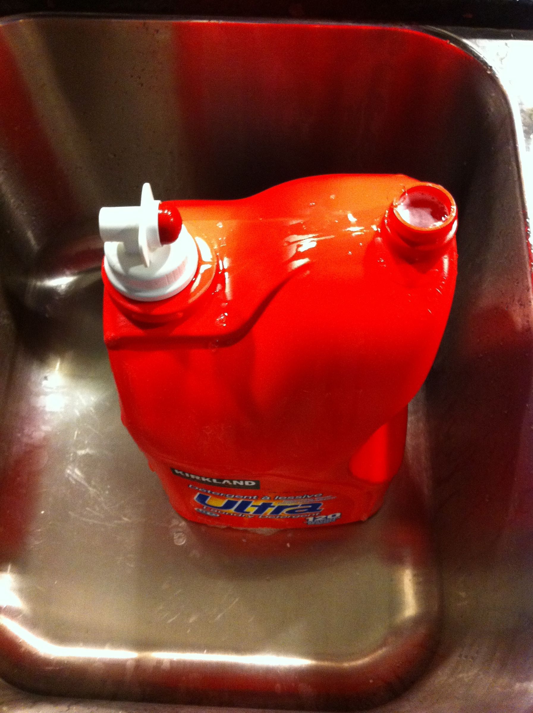 Recycled Laundry Detergent Watering Can : 4 Steps (with Pictures ...