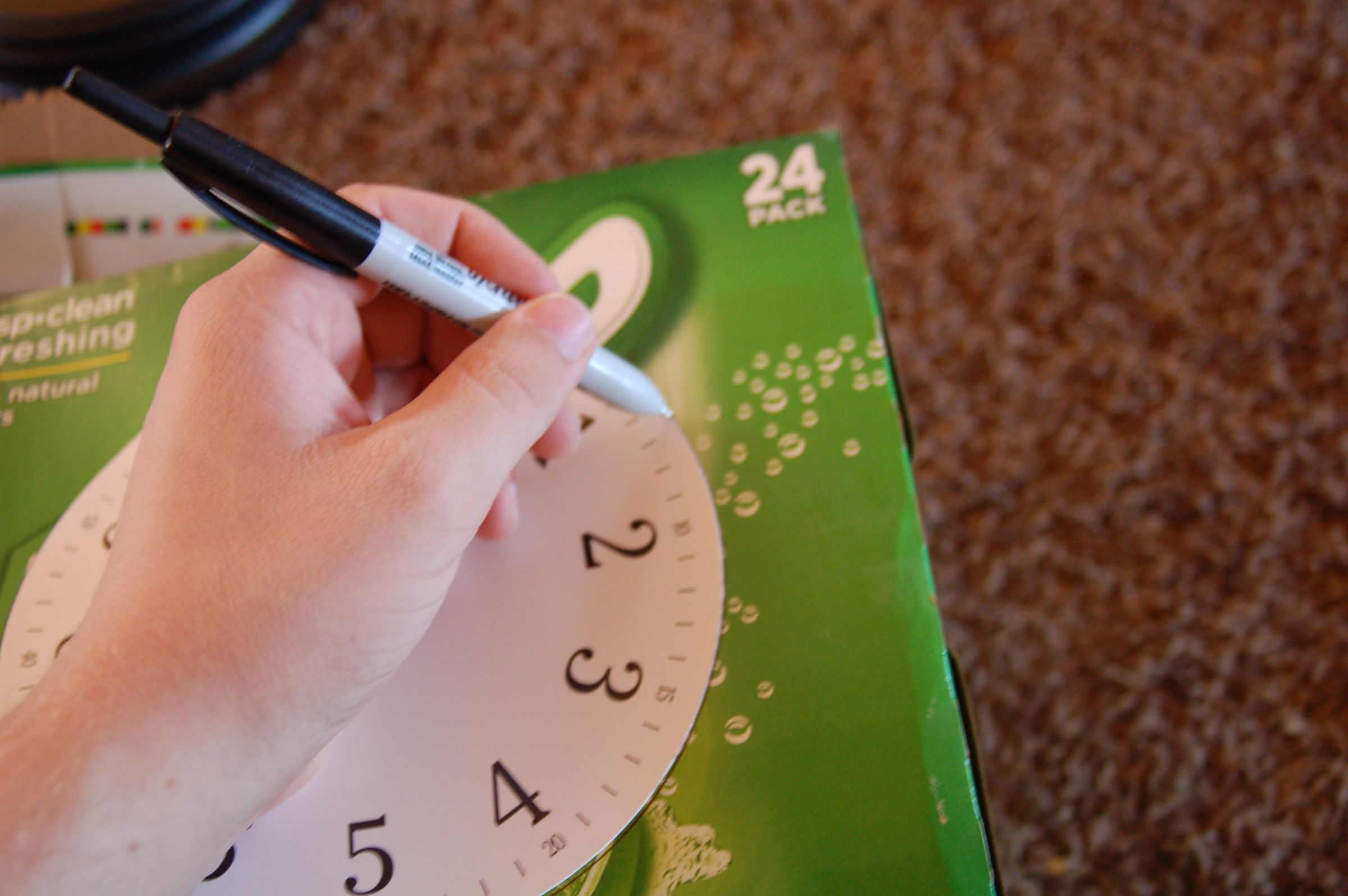 $4 DIY Novelty Clock : 6 Steps - Instructables