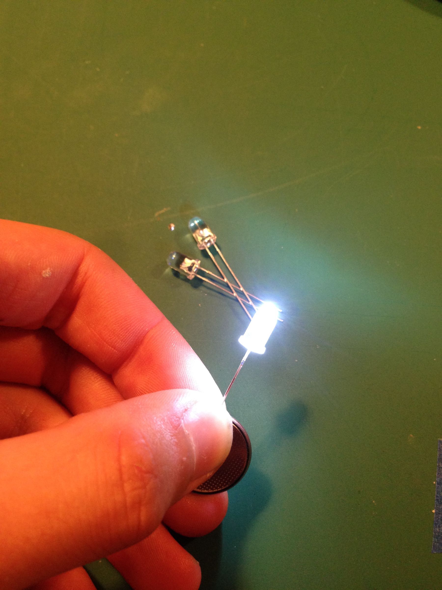 LED Paperclip : 6 Steps (with Pictures) - Instructables