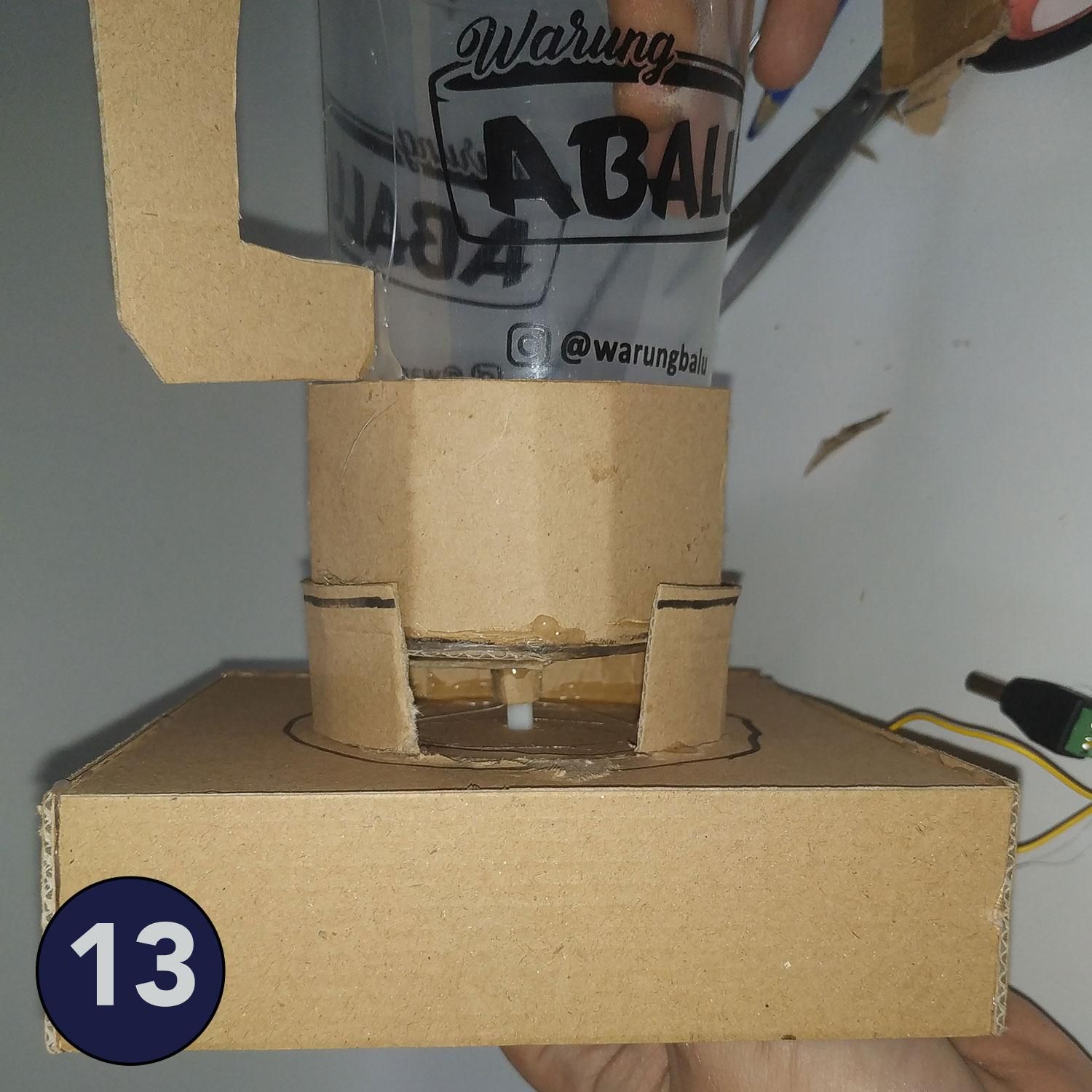 Plastic Cup Into Blender With Cardboard : 6 Steps (with Pictures ...