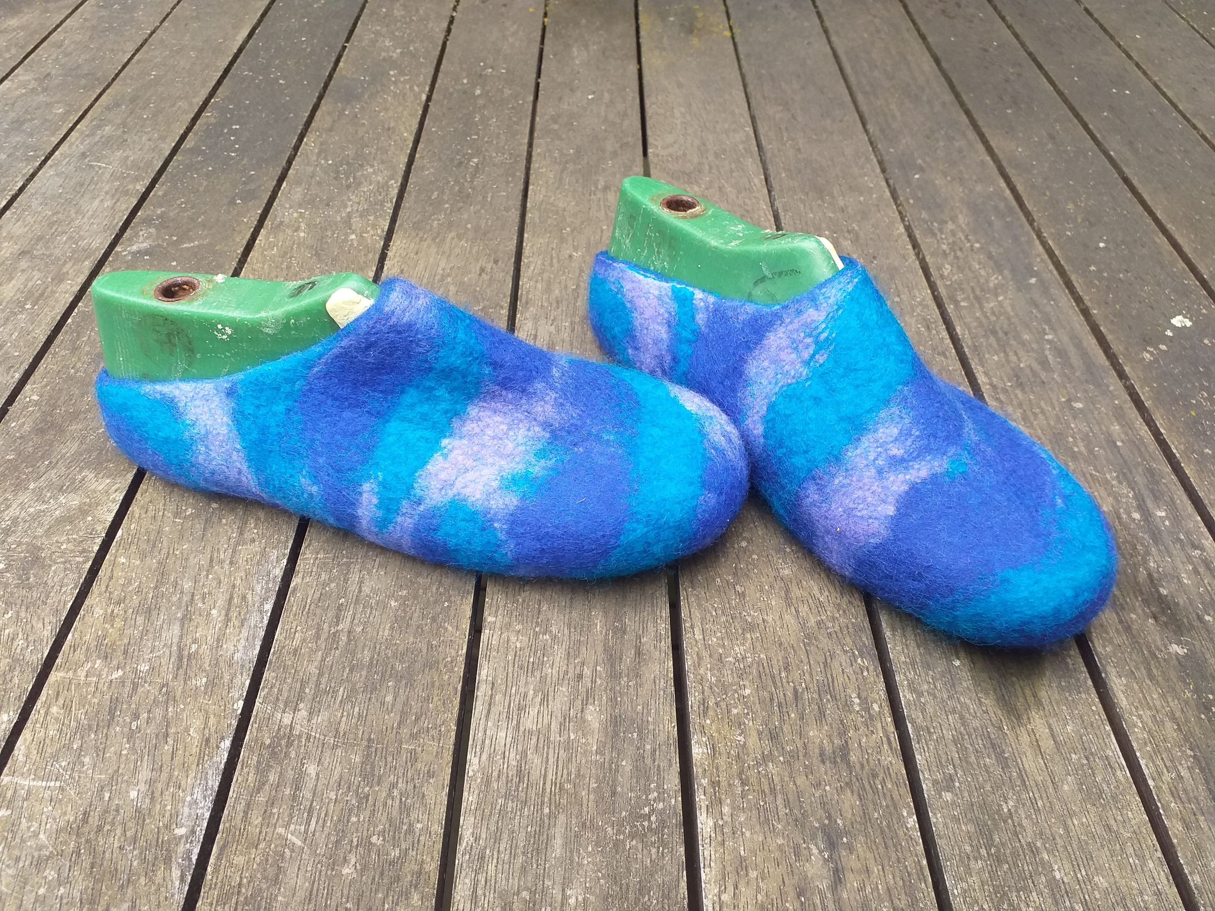 Wet Felted Slippers : 12 Steps (with Pictures) - Instructables