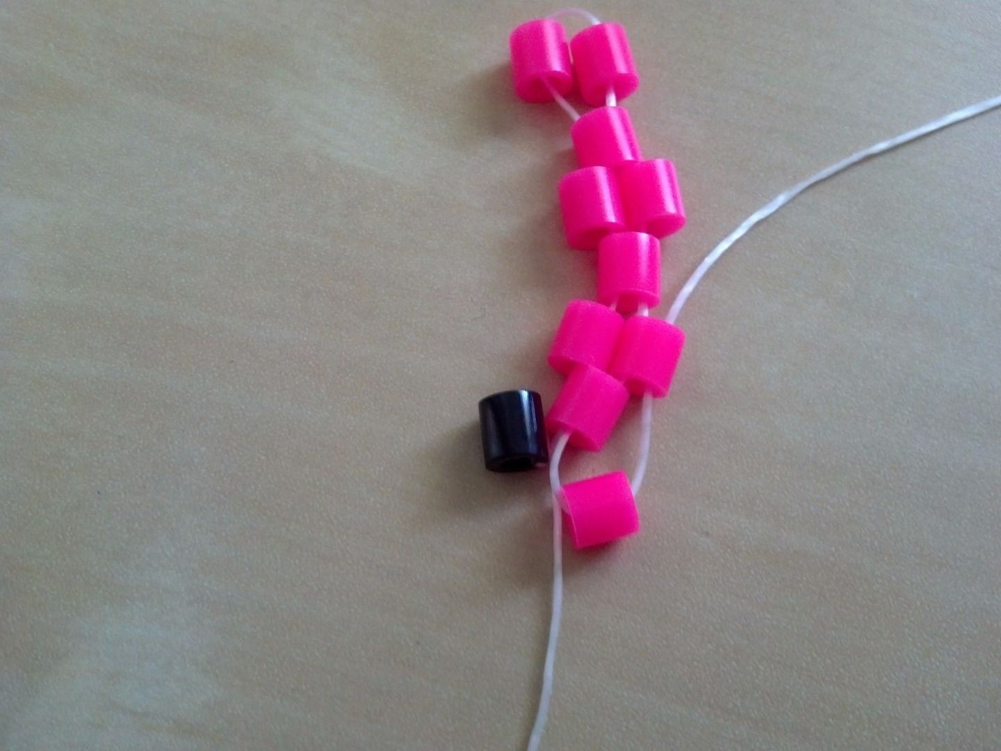 Bead Bracelet - Forming Letter "V" : 3 Steps - Instructables