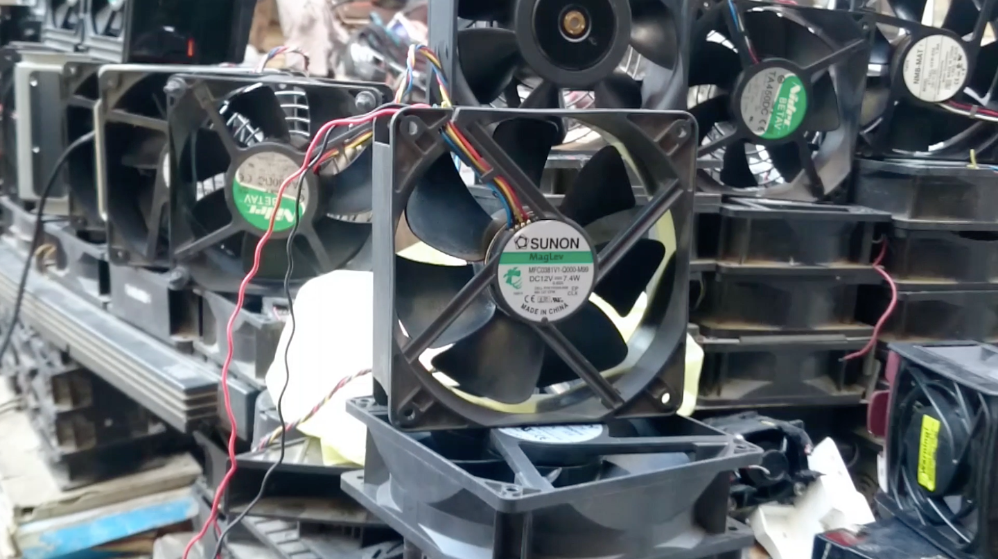 DIY Cordless Table Fan From Scrap : 11 Steps - Instructables