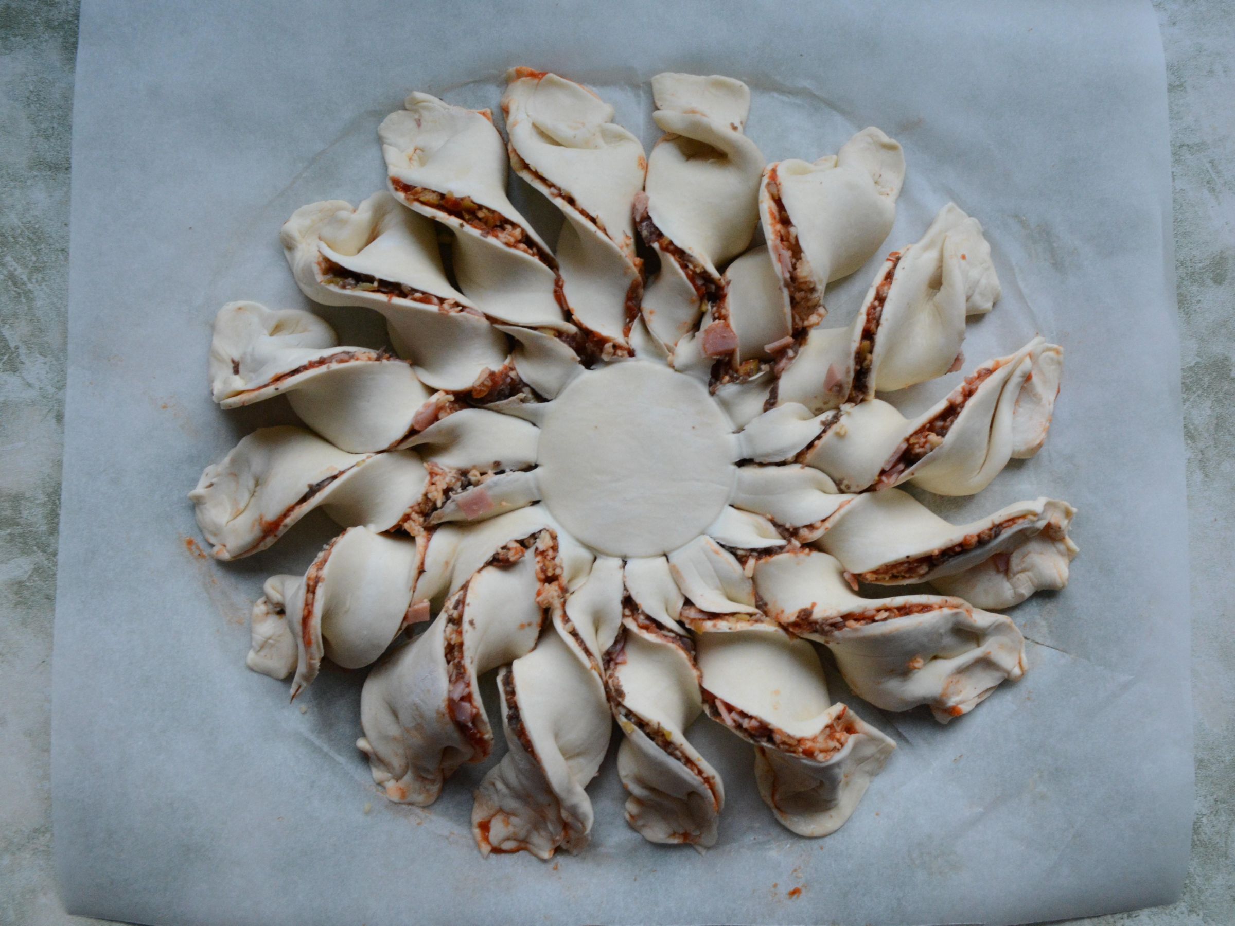 Pull Apart Pizza Appetizer : 4 Steps (with Pictures) - Instructables